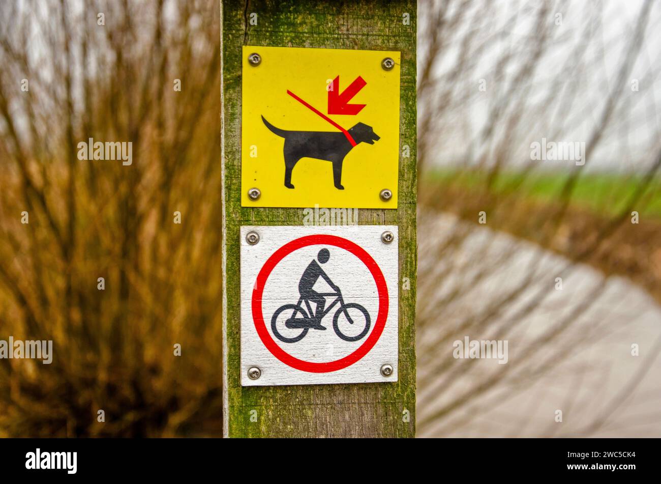 Montfoort, The Netherlands, January 13, 2024: signs on a hiking trail ...
