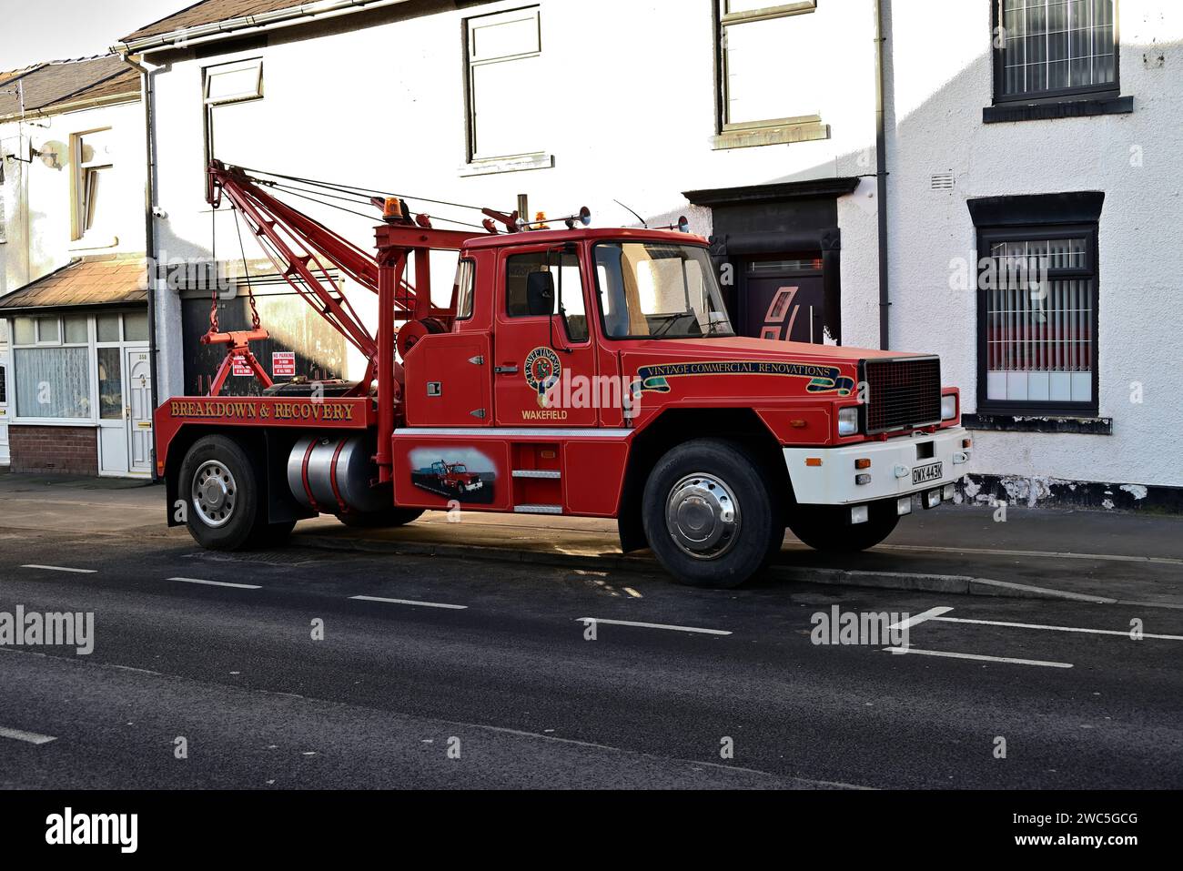 Around the UK - Vintage Volvo Tow Truck - Bamber Bridge Stock Photo - Alamy