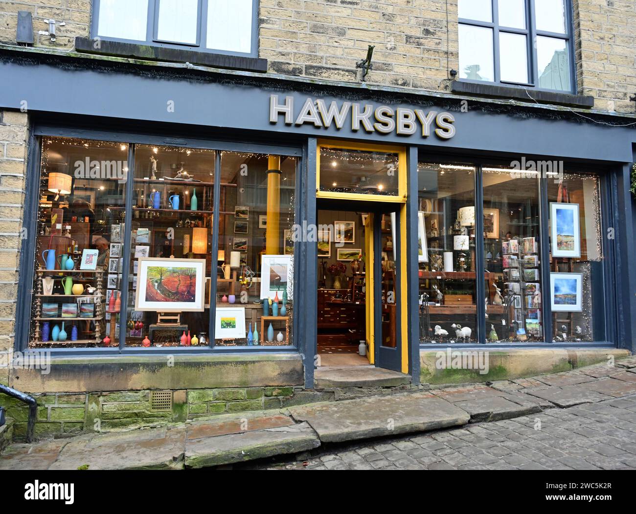 Haworth main street shop hi-res stock photography and images - Alamy