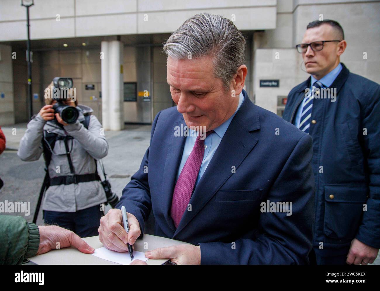 Autograph starmer hi-res stock photography and images - Alamy