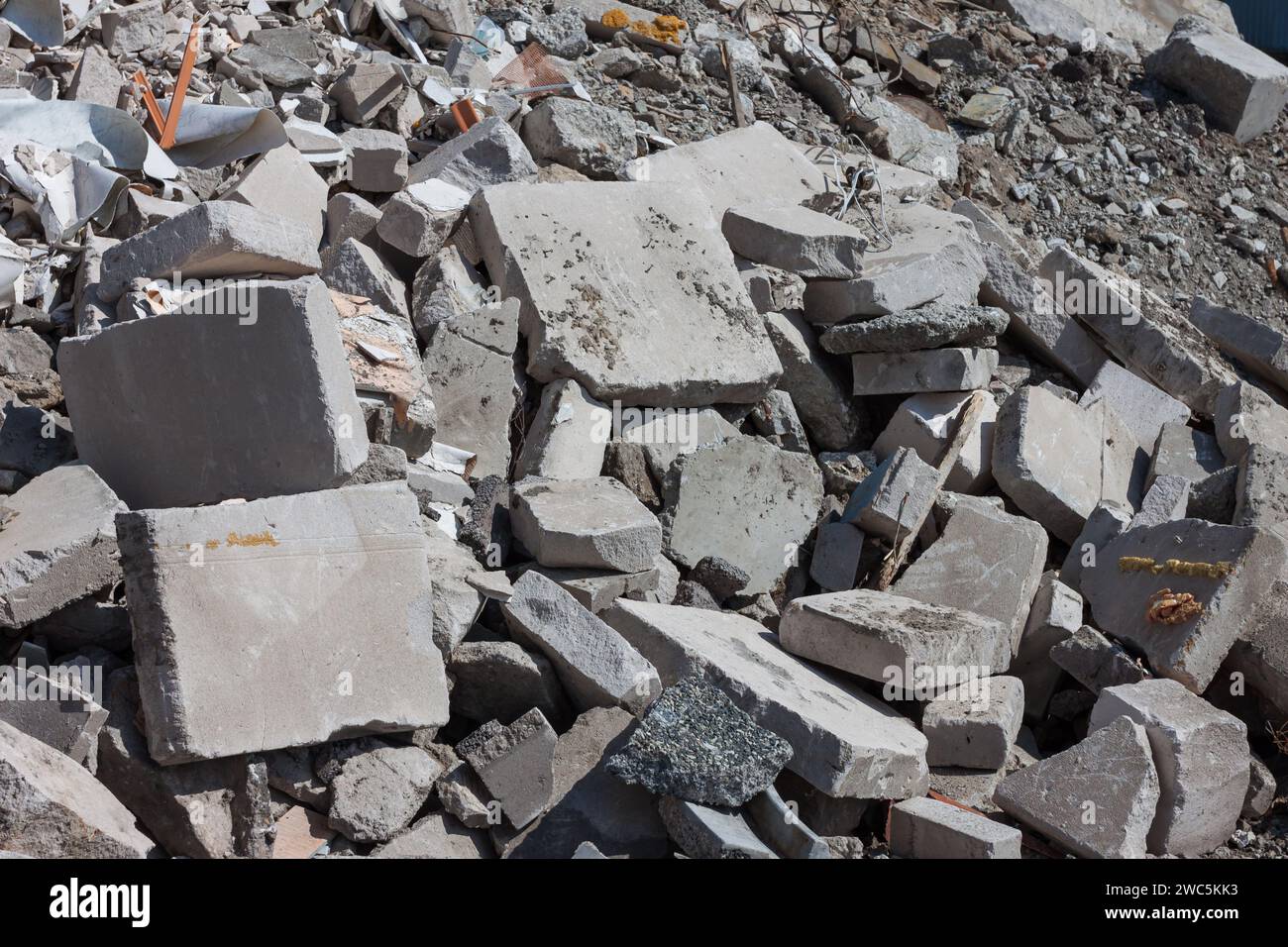 Concrete rubble debris on construction site Stock Photo - Alamy