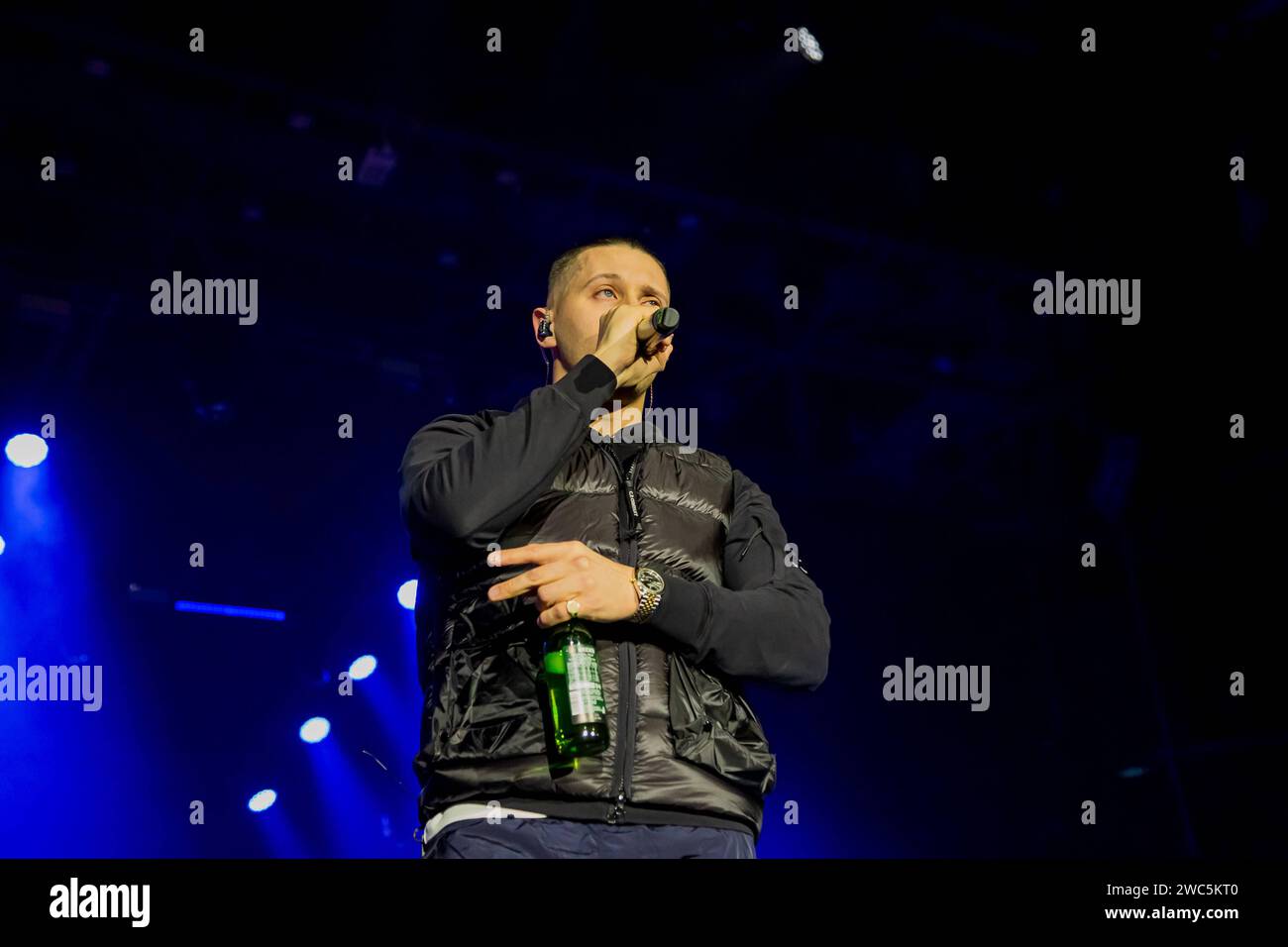 Italian singer Music Concert - Massimo Pericolo - Le cose cambiano tour ...