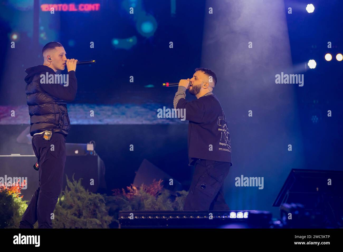 Italian singer Music Concert - Massimo Pericolo - Le cose cambiano tour ...