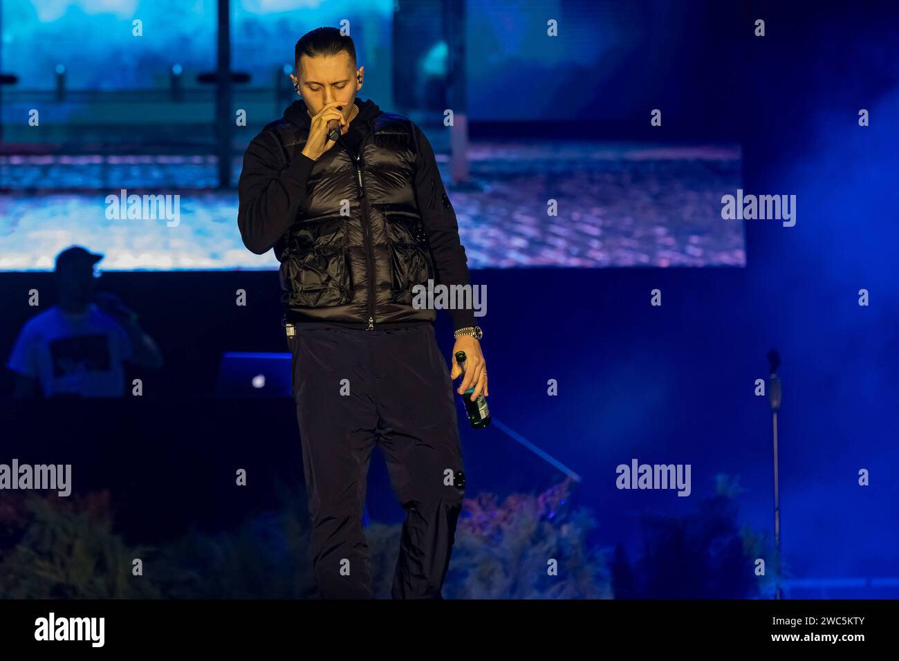 Italian singer Music Concert - Massimo Pericolo - Le cose cambiano tour ...