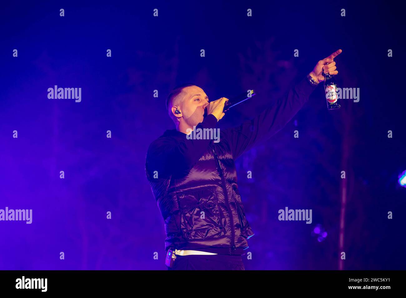 Italian singer Music Concert - Massimo Pericolo - Le cose cambiano tour ...