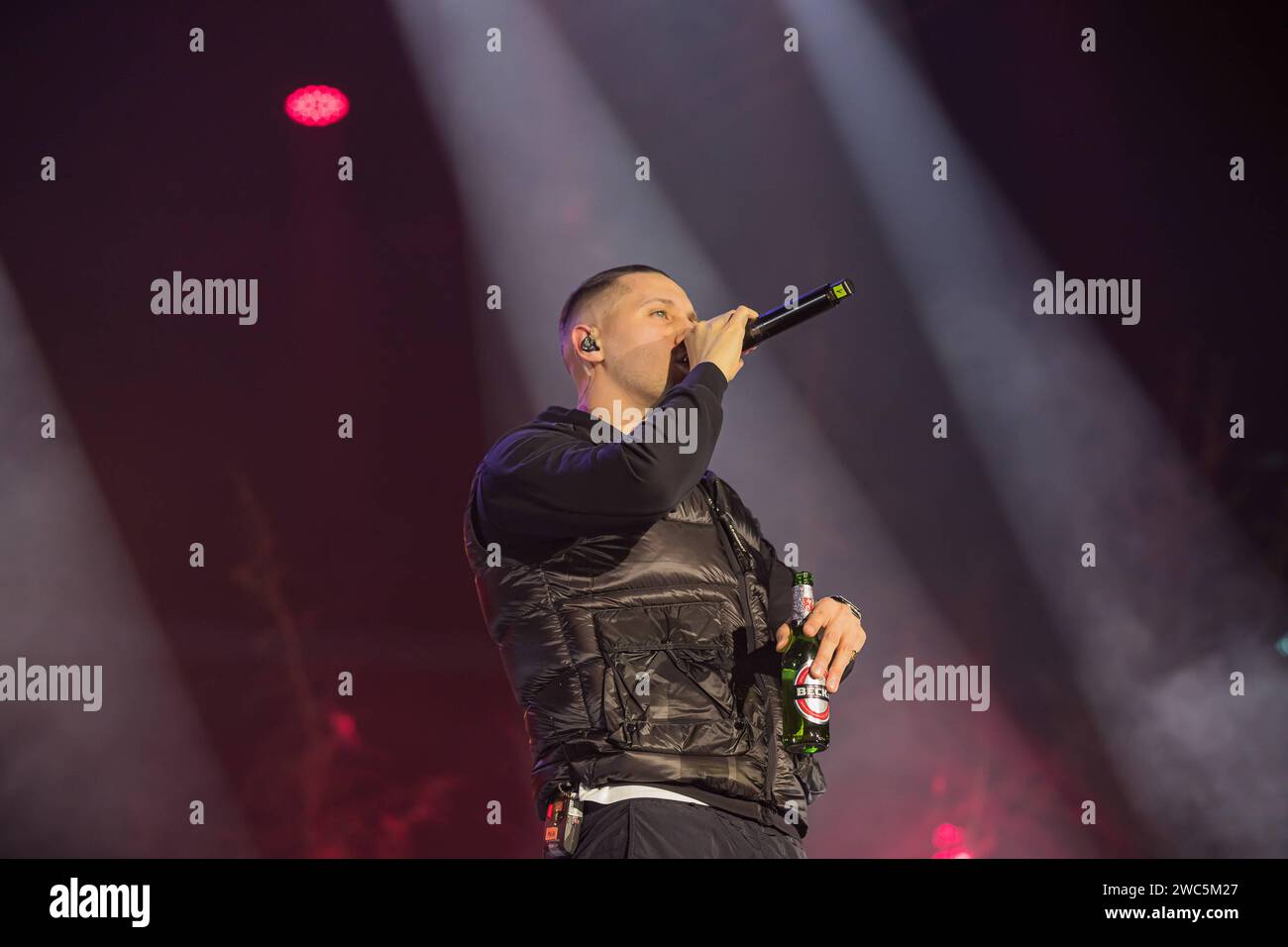 Italian singer Music Concert - Massimo Pericolo - Le cose cambiano tour ...