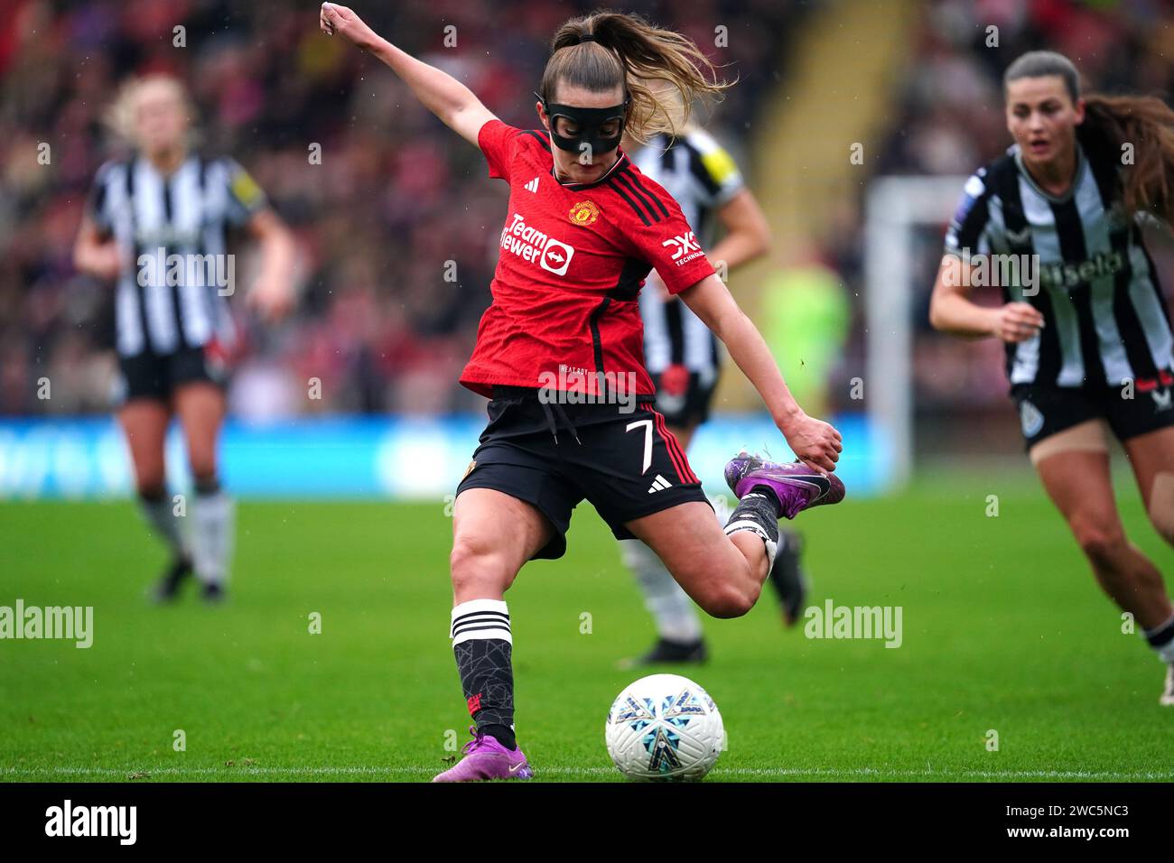Ella toone goal manchester united hi-res stock photography and images ...