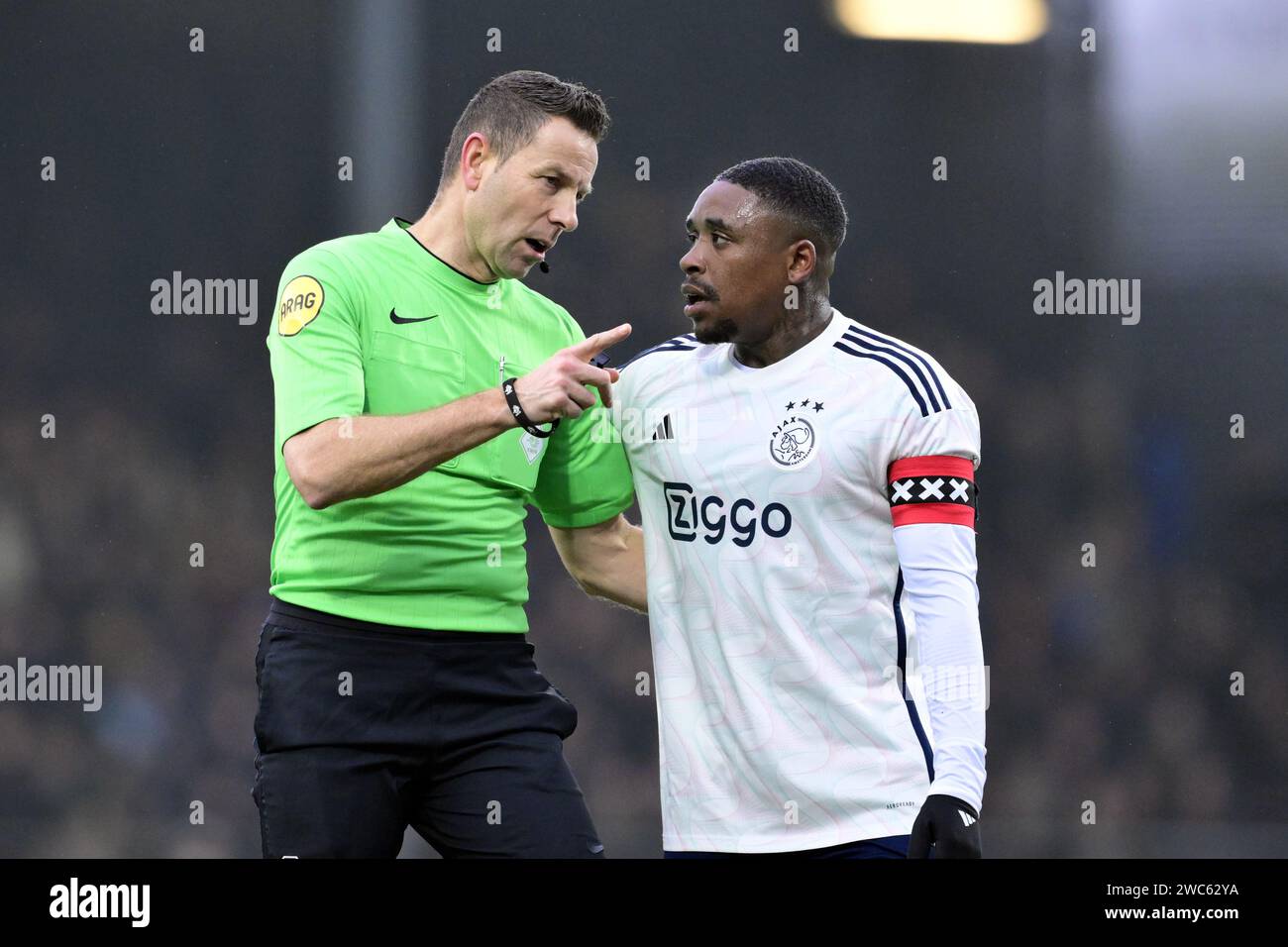 DEVENTER - (l-r) Referee Pol van Boekel, Steven Bergwijn of Ajax during the Dutch Eredivisie ...