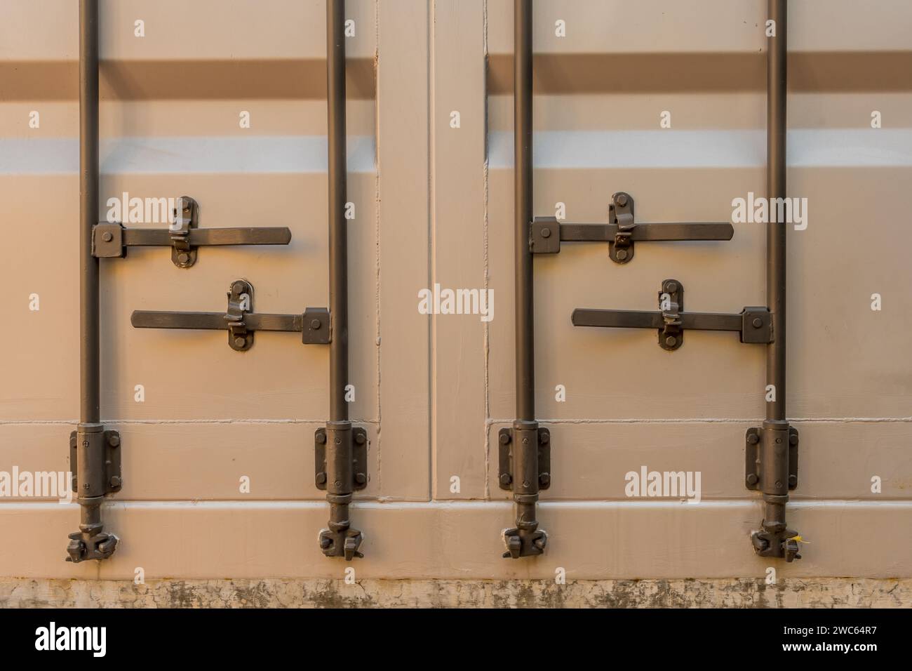 Wrong door hi-res stock photography and images - Alamy