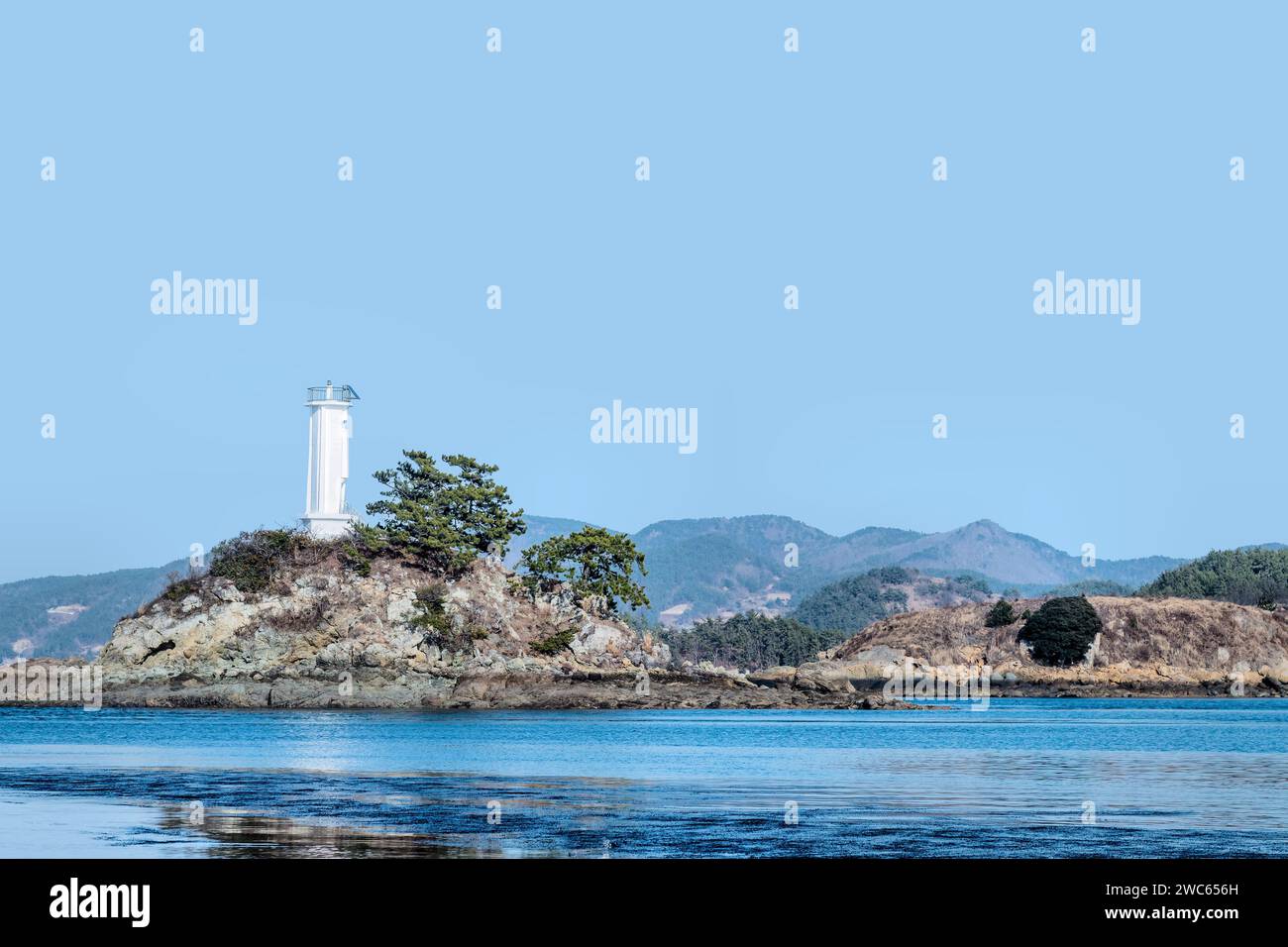 The entrance island lighthouse hi-res stock photography and images - Alamy