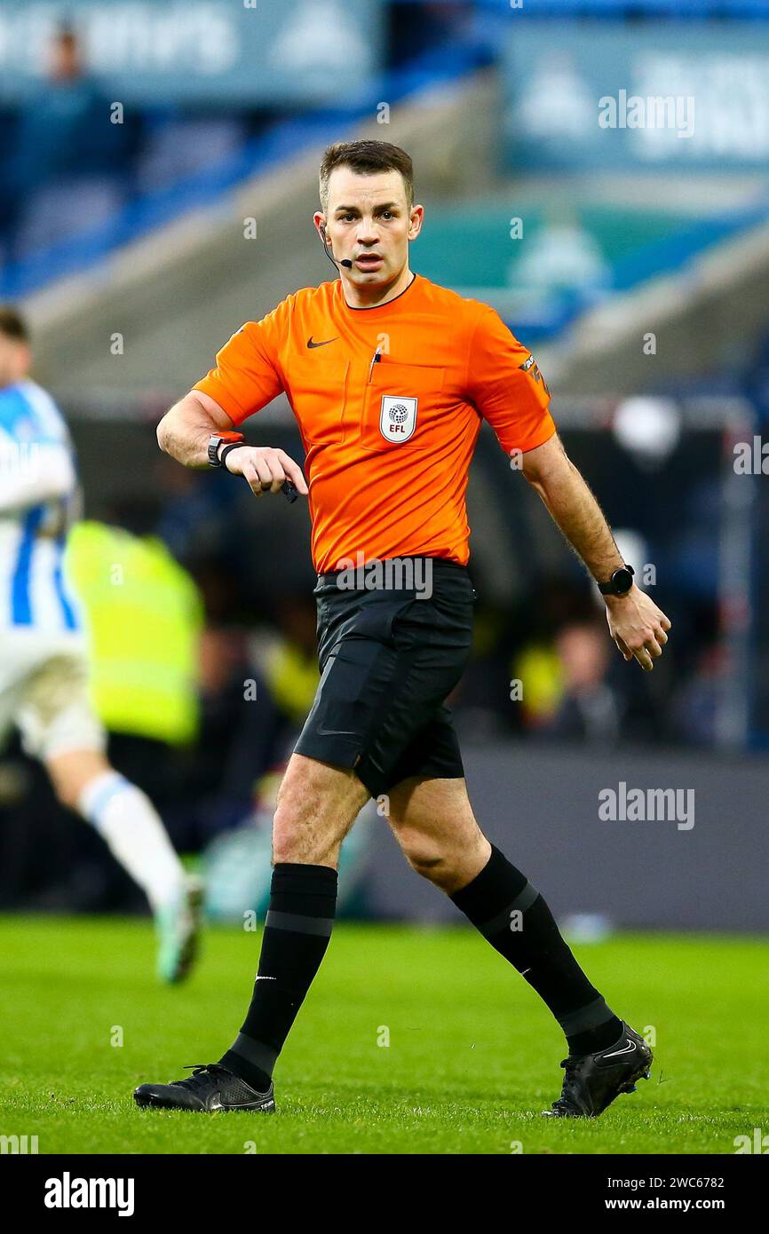 John Smith's Stadium, Huddersfield, England - 13th January 2024 Referee ...
