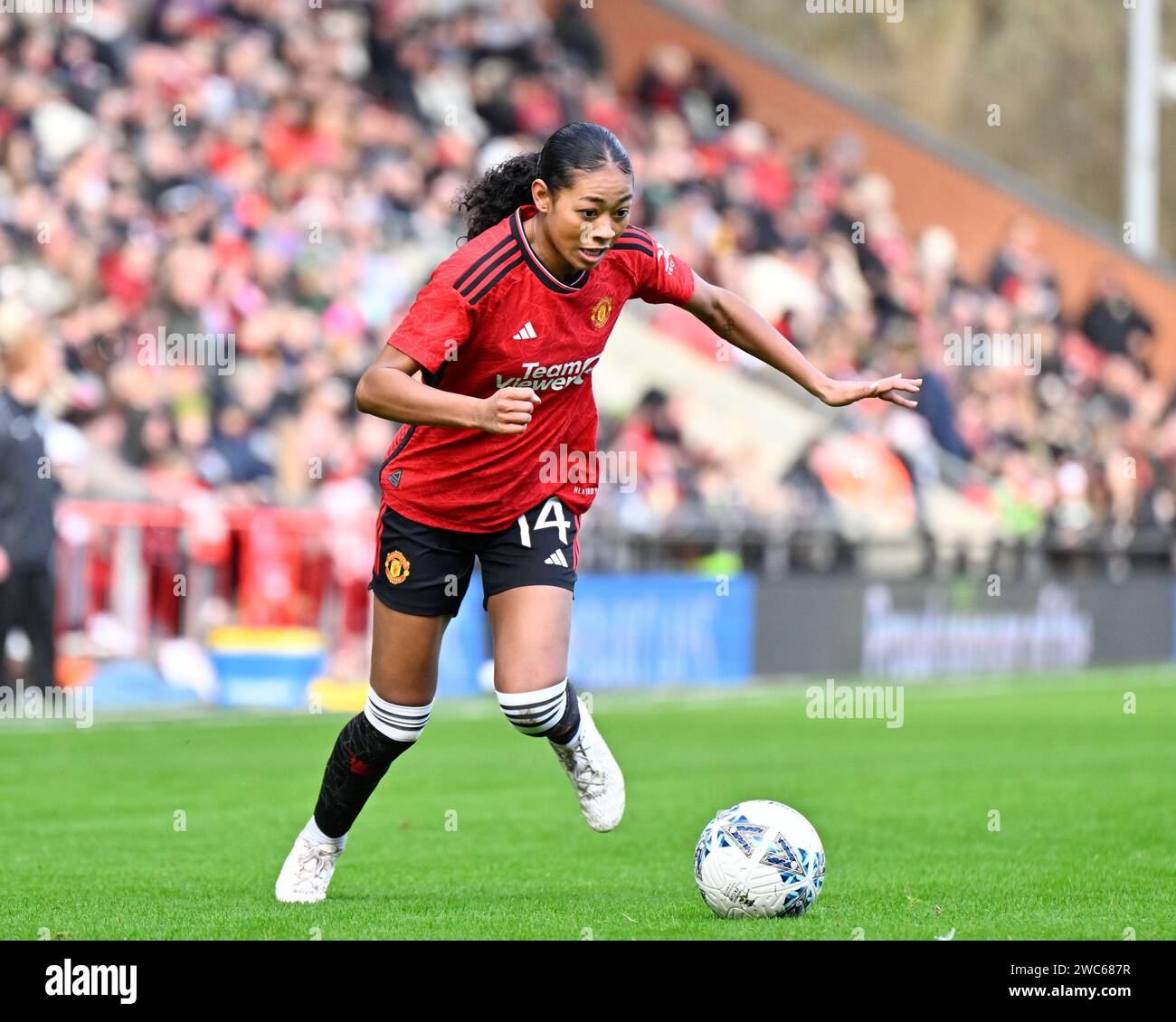 Jayde Riviere of Manchester United Women breaks forward on the ball ...
