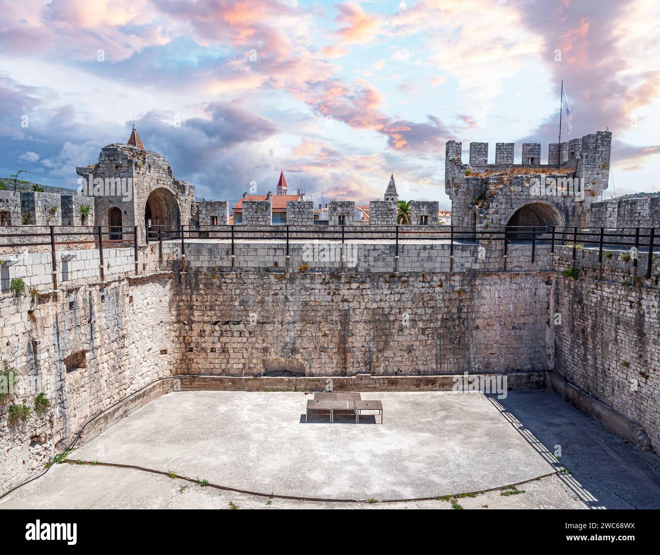 The walls of the old stone fortress Stock Photo - Alamy