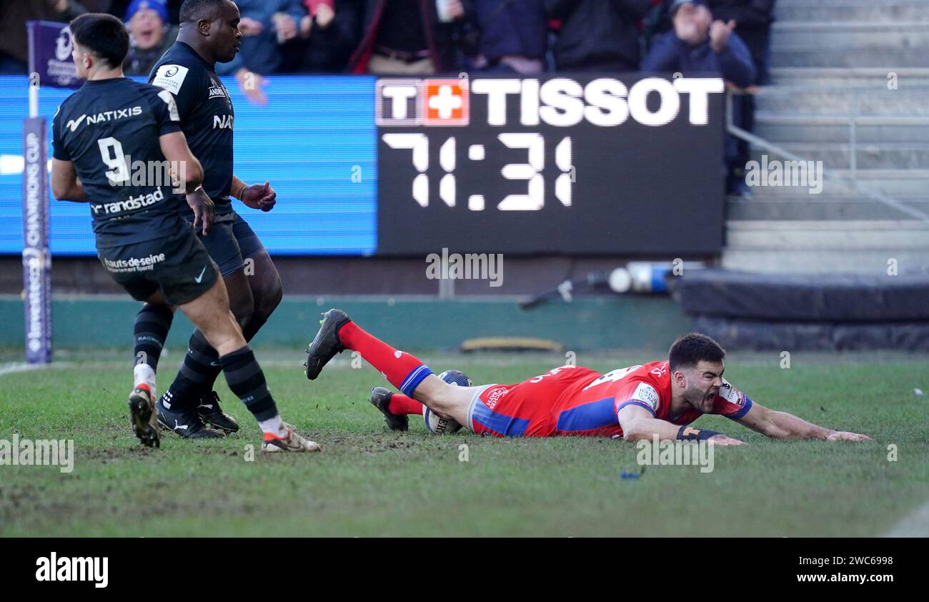 Bath's Will Muir scores a try during the Investec Champions Cup match ...