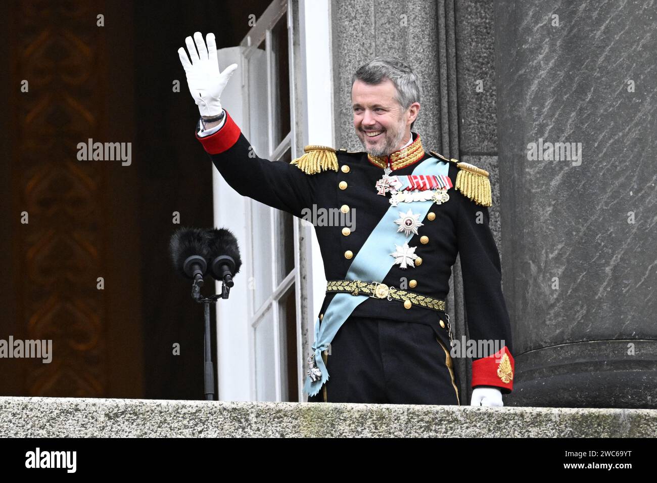 COPENHAGEN, DENMARK 20240114King Frederik X waves from the balcony of ...
