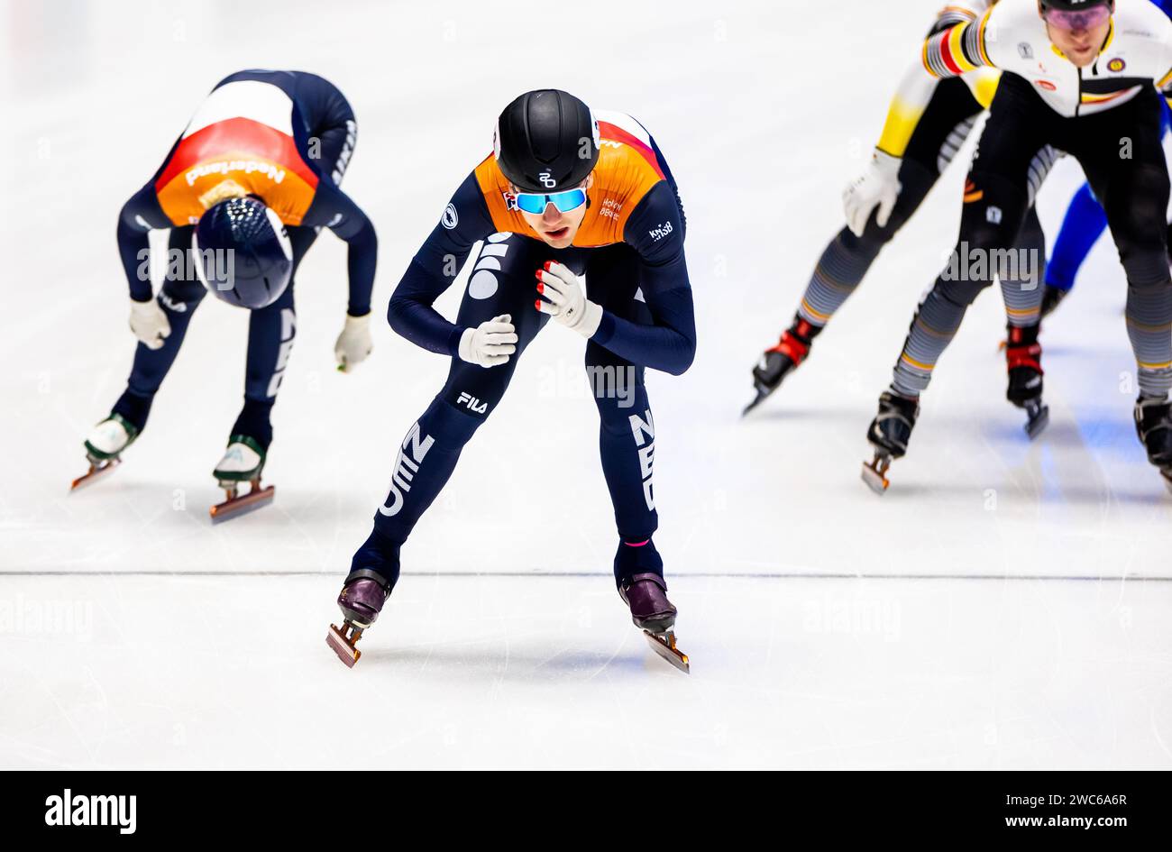 Relay rack hi-res stock photography and images - Alamy