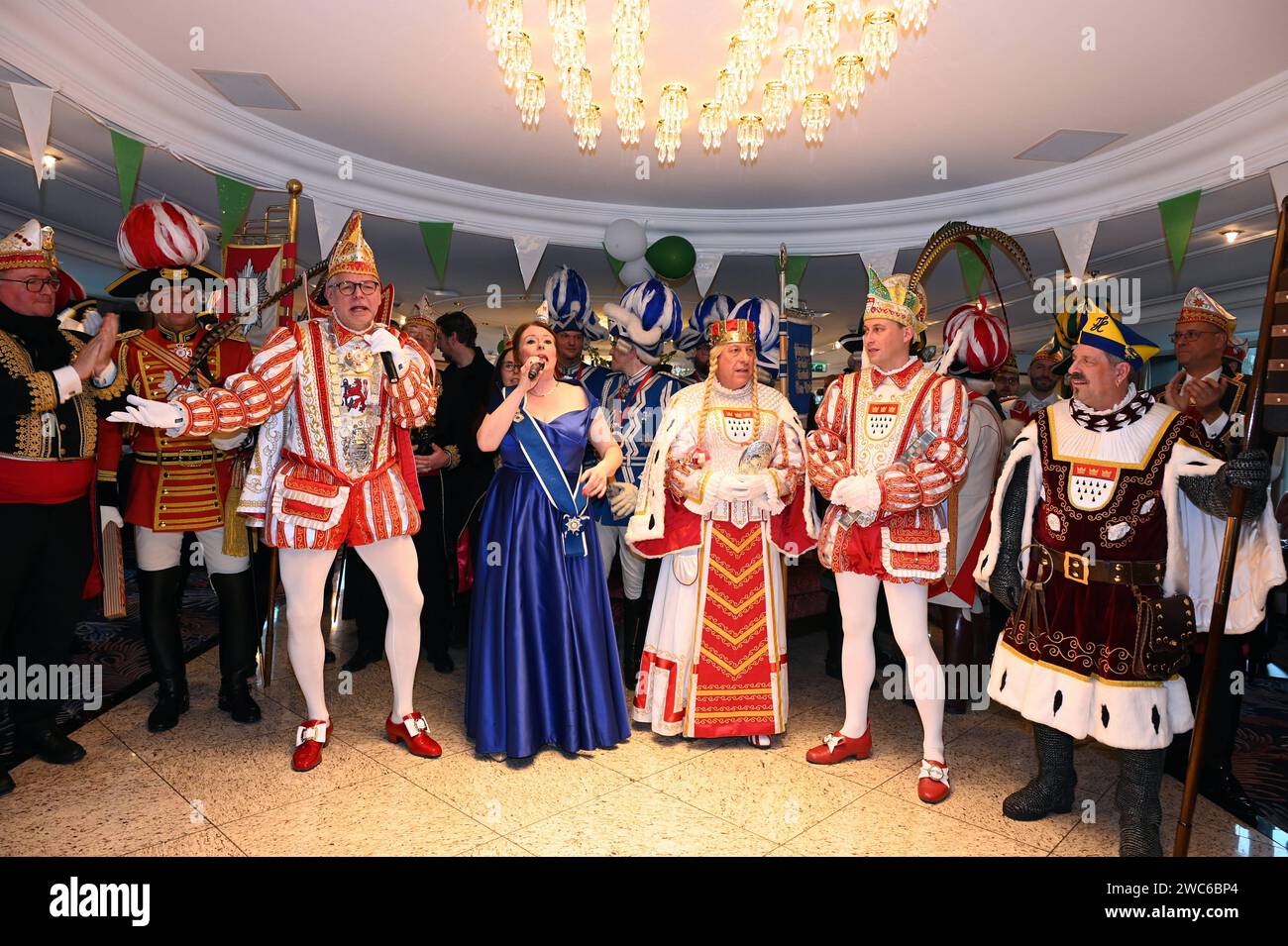 Das Düsseldorfer Prinzenpaar Prinz Uwe I und seine Venetia Melanie Uwe ...