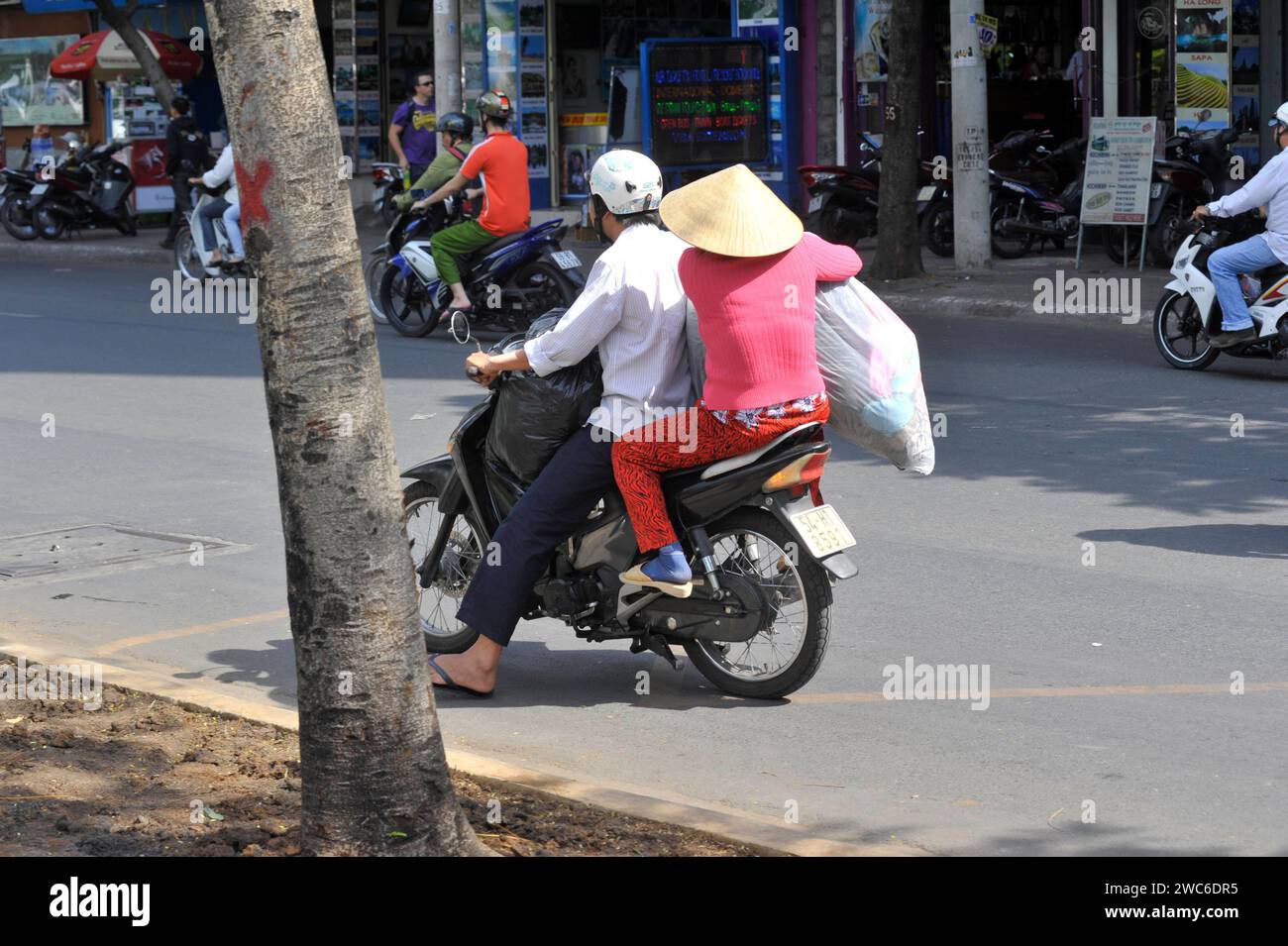 strong motorcycle an road traffic in vietnam motorcycle traffic in ...