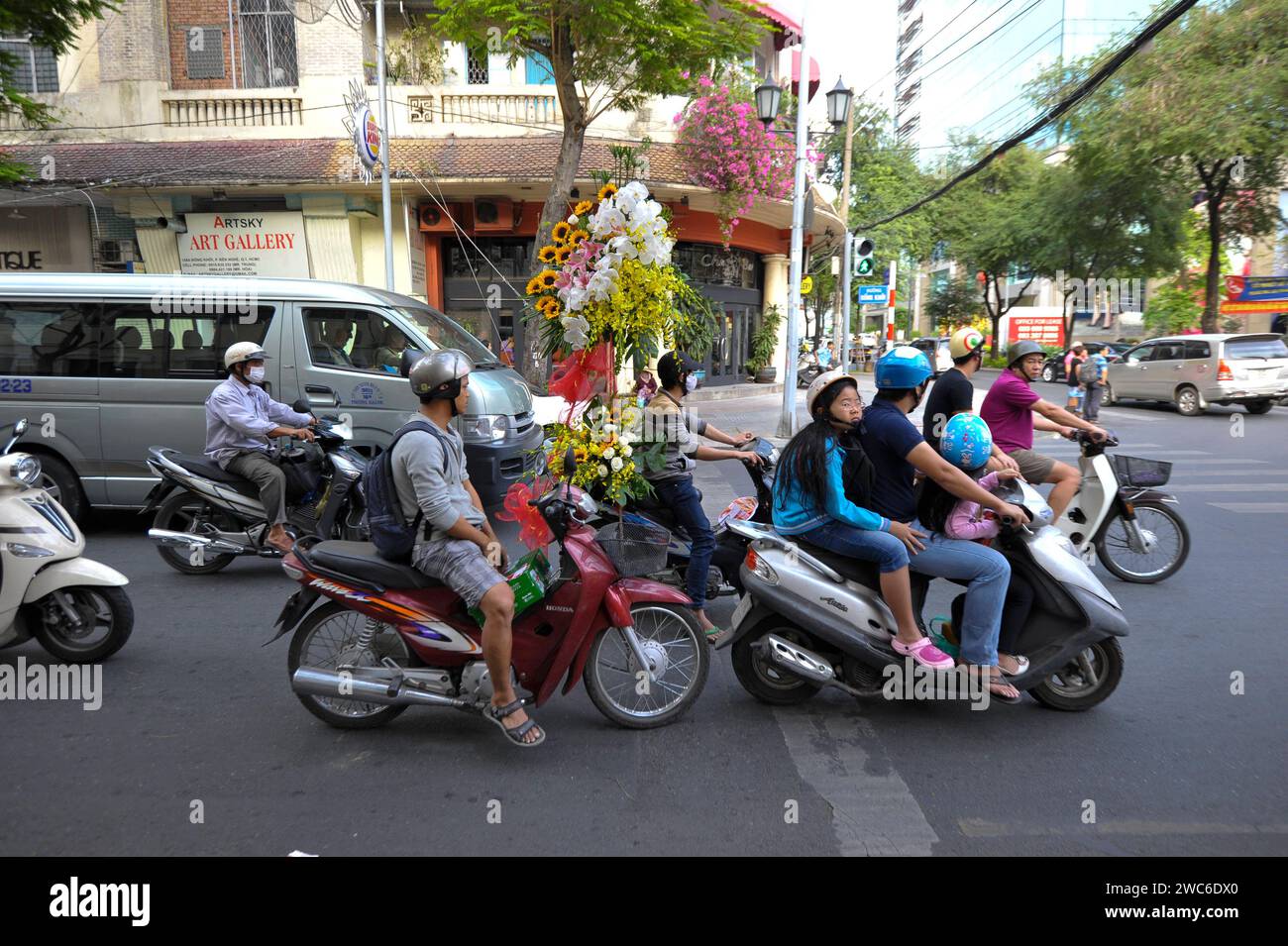 strong motorcycle an road traffic in vietnam motorcycle traffic in ...