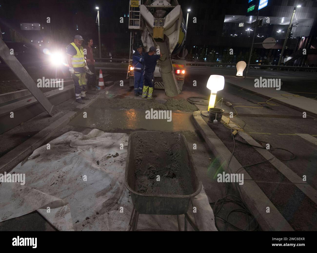 concrete engineering or concrete construction, building architecture in ...