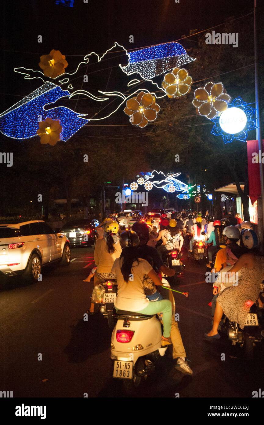 strong motorcycle an road traffic in vietnam motorcycle traffic in ...