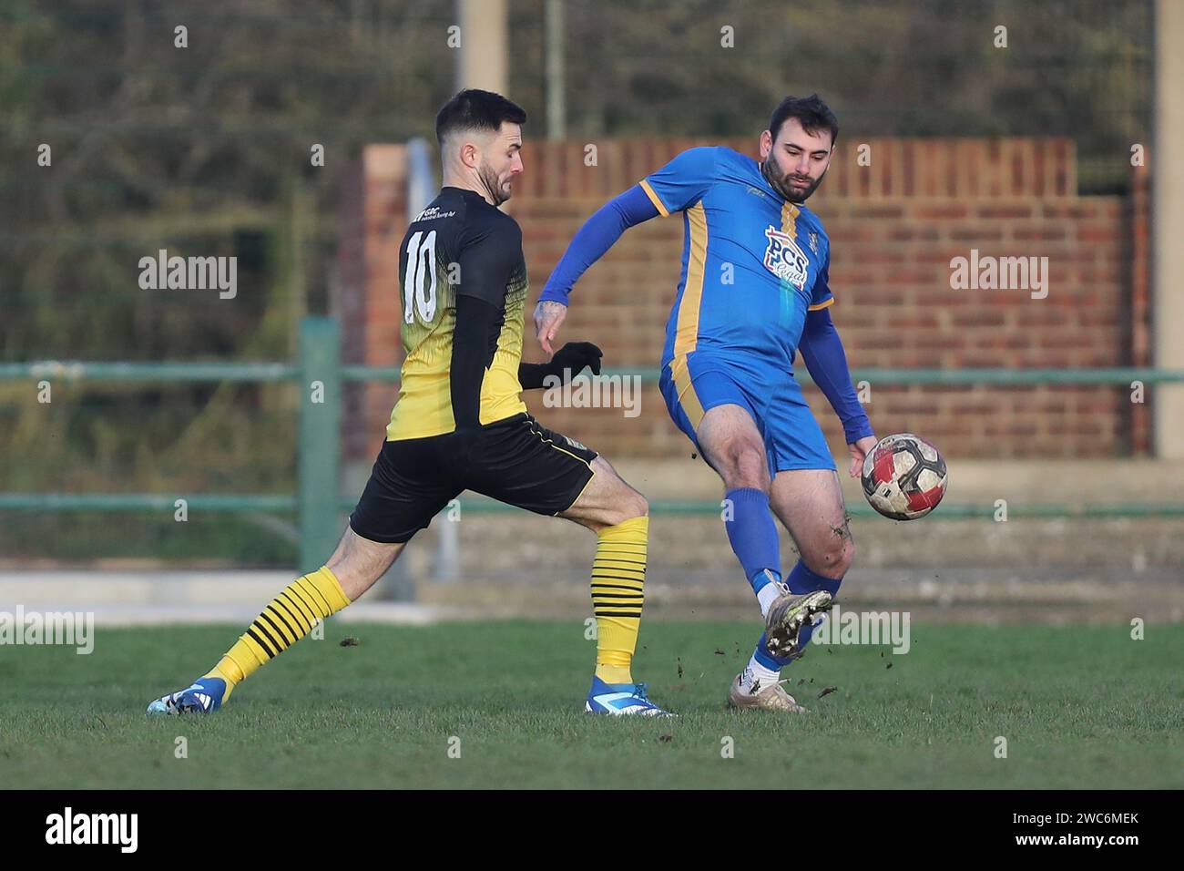 Jamie Hursit of Romford and Sam Cripps of Stanway during Romford vs ...