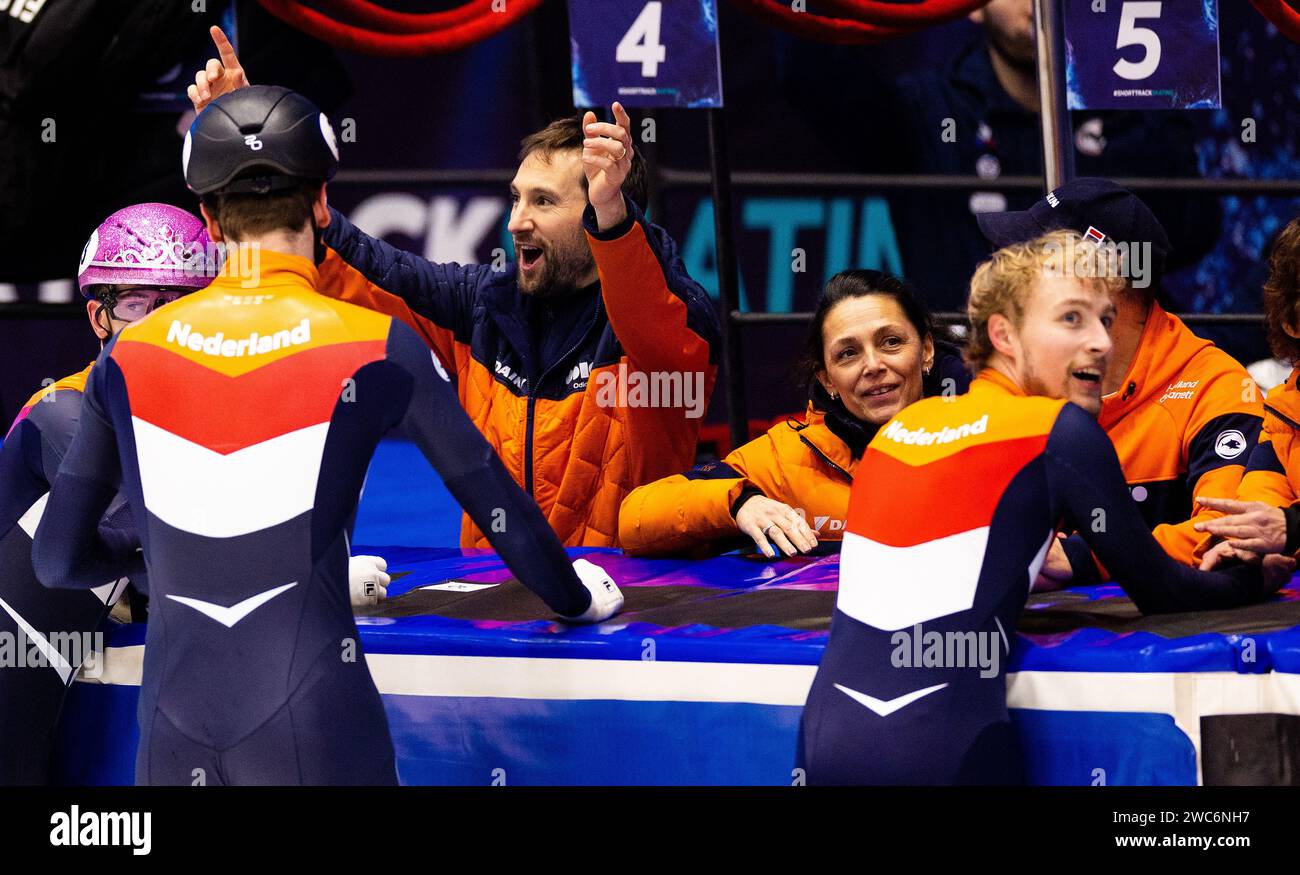 Relay men hi-res stock photography and images - Alamy