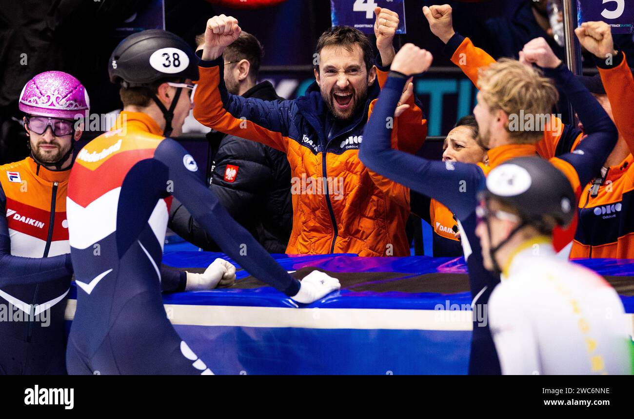 Relay men hi-res stock photography and images - Alamy