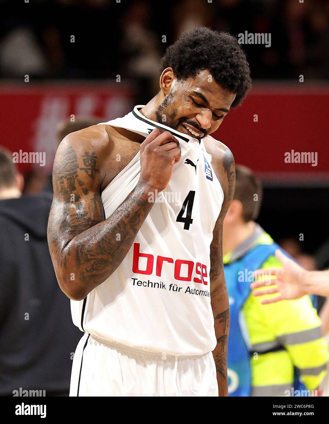 Adrian Nelson (Bamberg Baskets, #4) ist enttaeuscht. GER, FC Bayern ...