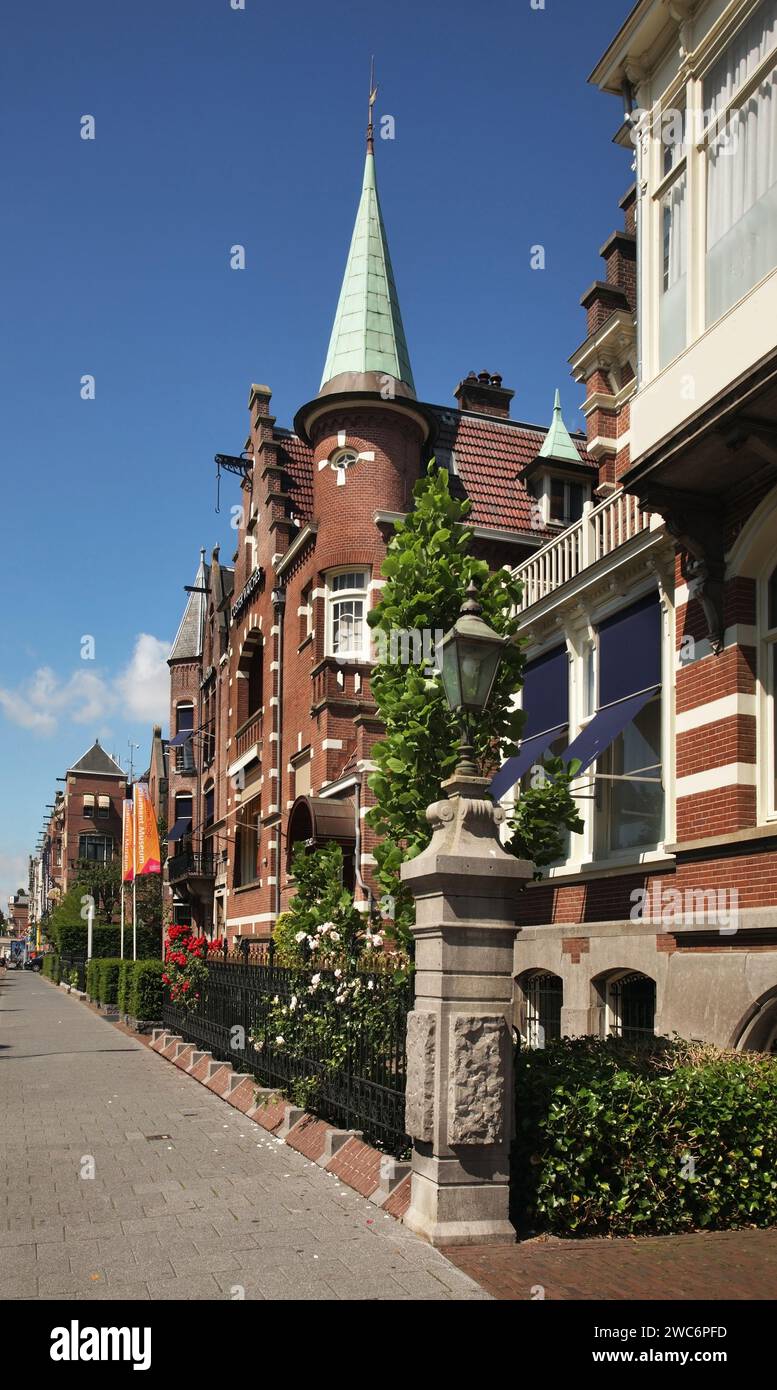 Amsterdam museum coster hi-res stock photography and images - Alamy