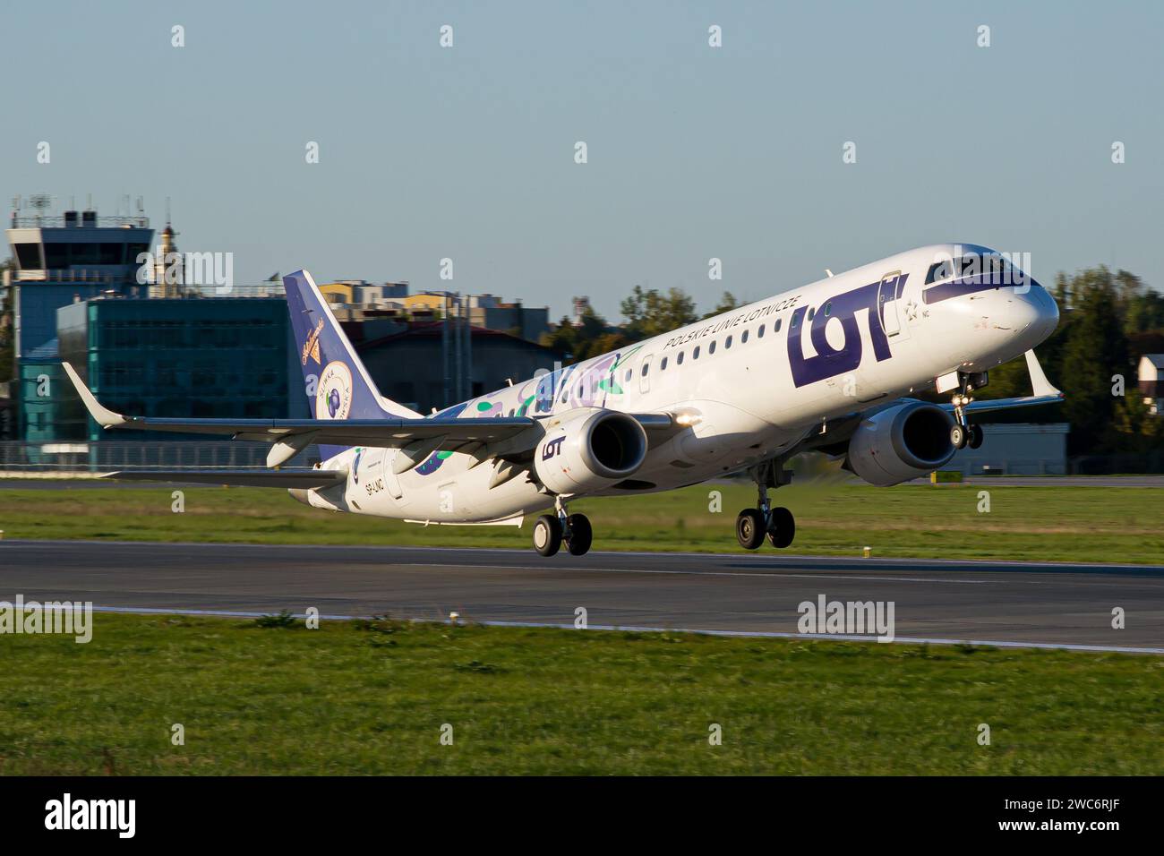 LOT Polish Airlines Embraer E195 wearing "Śliwka Nałęczowska" livery ...