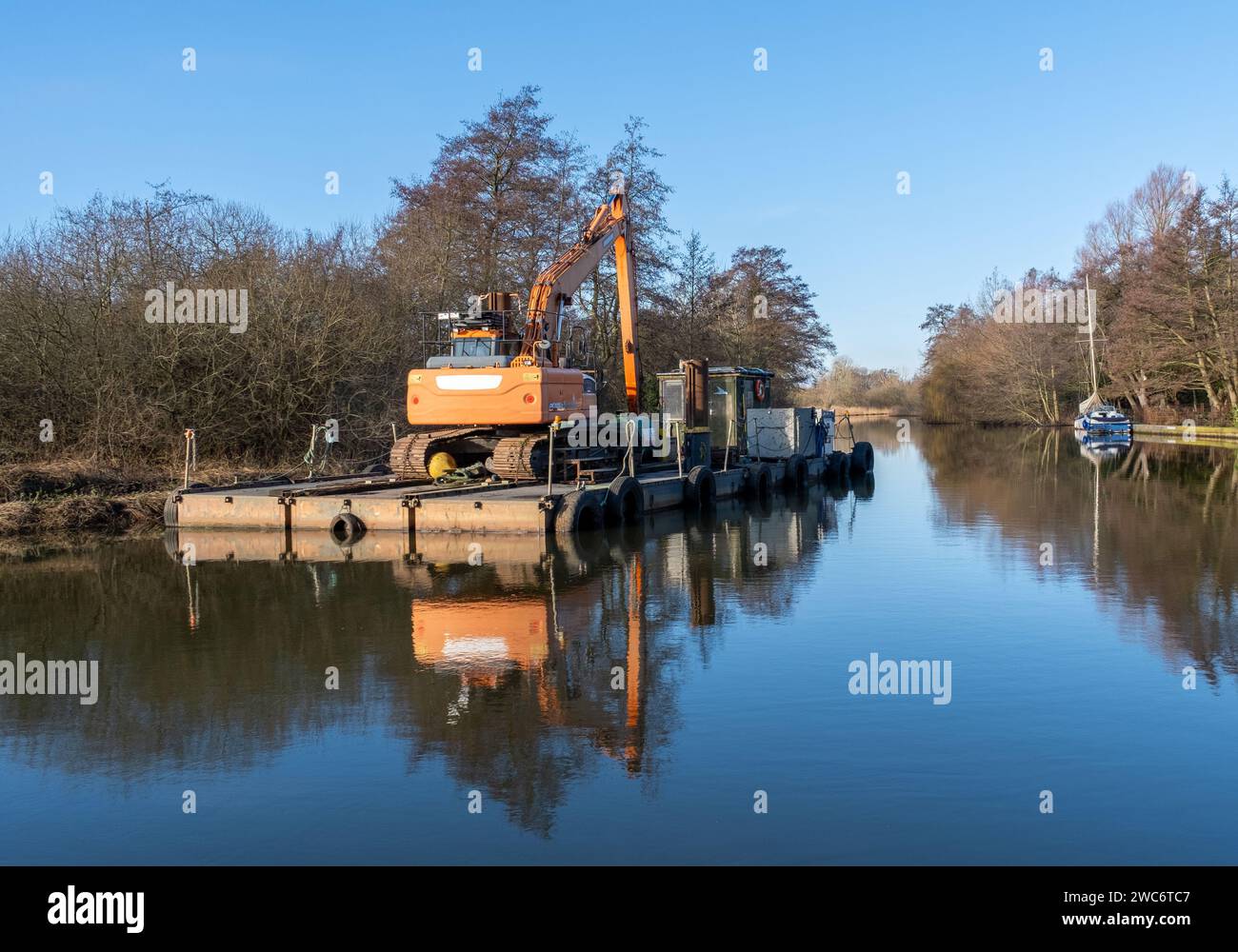 Floating maintenance dredge hi-res stock photography and images - Alamy