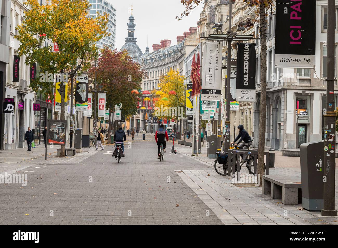 Meir shopping street hi-res stock photography and images - Alamy