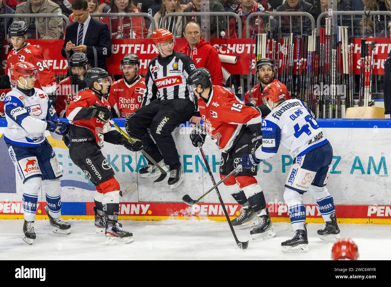 Ken Andre Olimb (Schwenninger Wild Wings, #40) und der Koelner ...