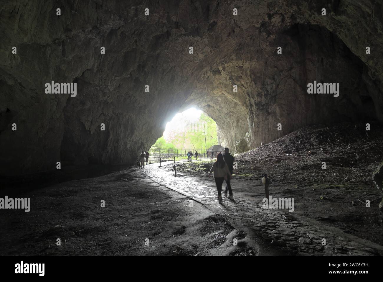 Entrance hall cave hi-res stock photography and images - Alamy