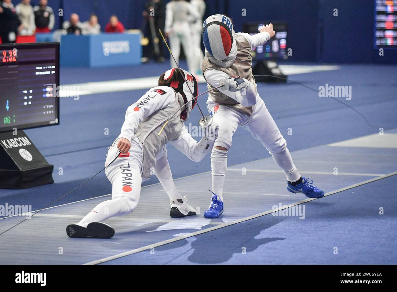 Paris, France. 14th Jan, 2024. France's foilist MAXIMILIEN CHASTANET (R ...