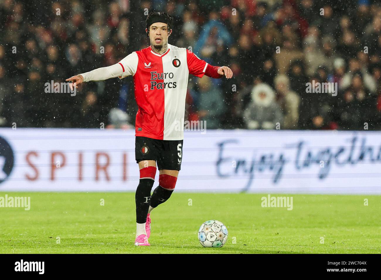 Rotterdam, Nederland. 14th Jan, 2024. ROTTERDAM, NEDERLAND - JANUARY 14: Quilindschy Hartman of ...
