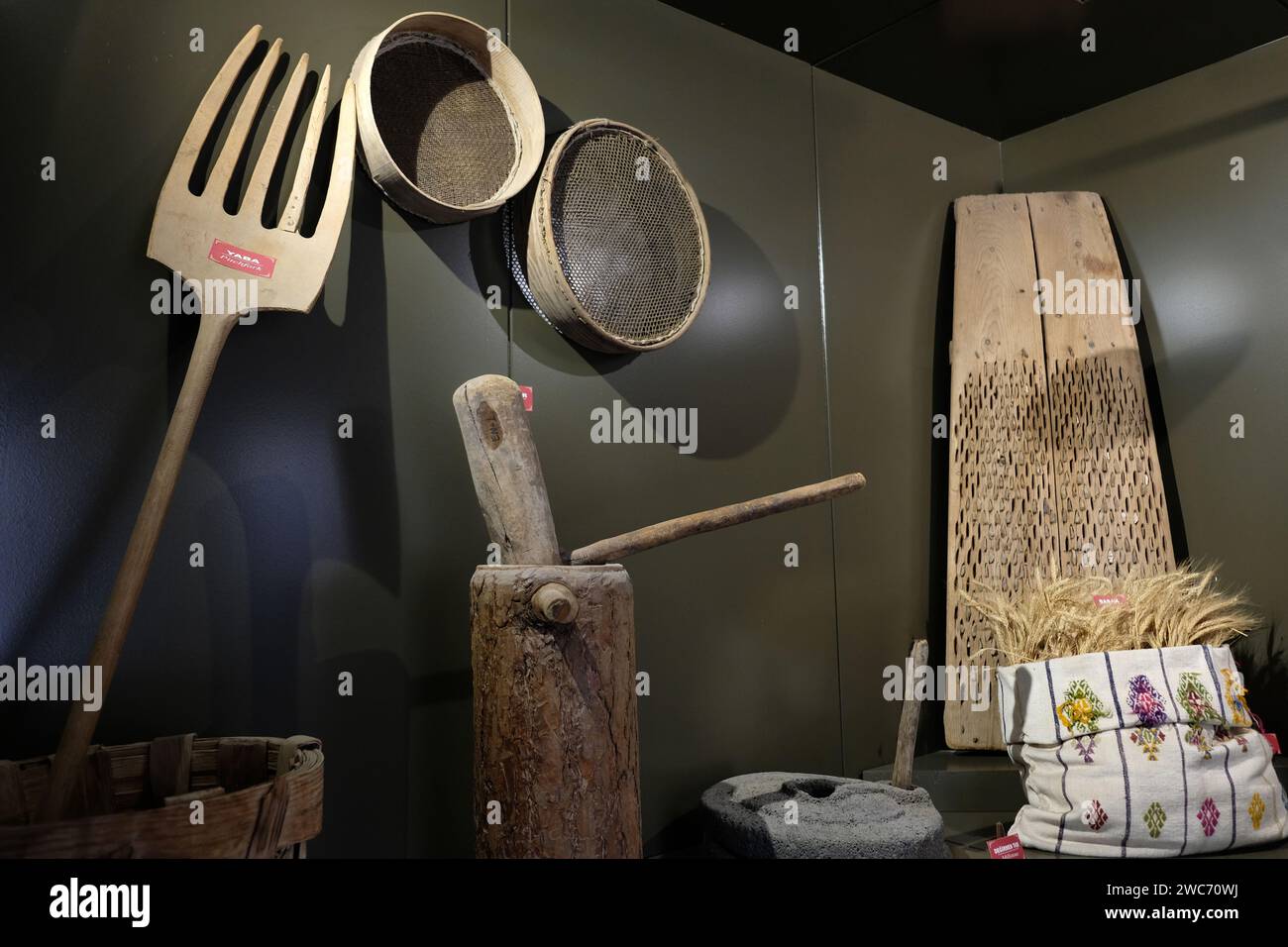 Kubat Pasha Madrasa (Turkish: Kubat Paşa Medresesi) is a historic ...