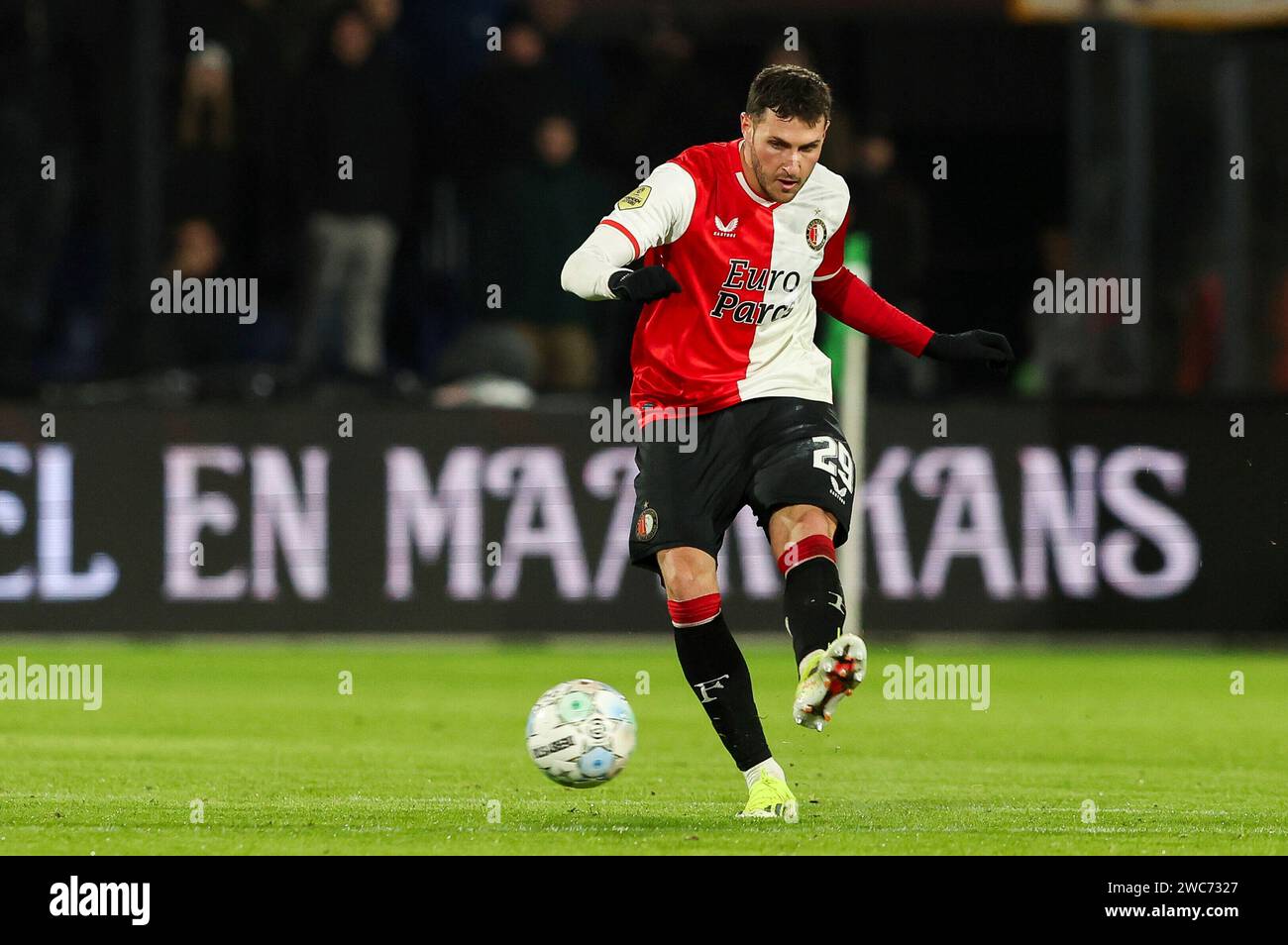 Rotterdam, Nederland. 14th Jan, 2024. ROTTERDAM, NEDERLAND - JANUARY 14: Santiago Gimenez of ...