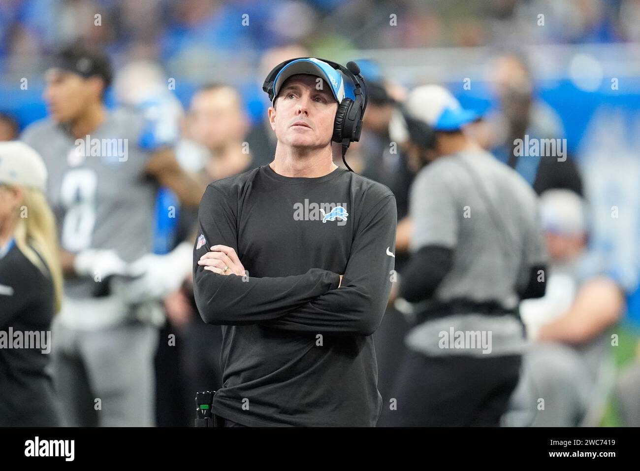 Detroit Lions special teams coordinator Dave Fipp watches against the ...