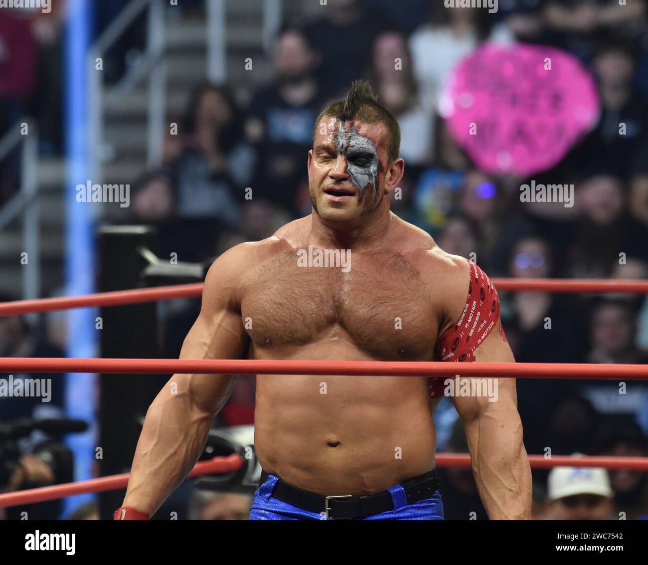 Brian cage hi-res stock photography and images - Alamy