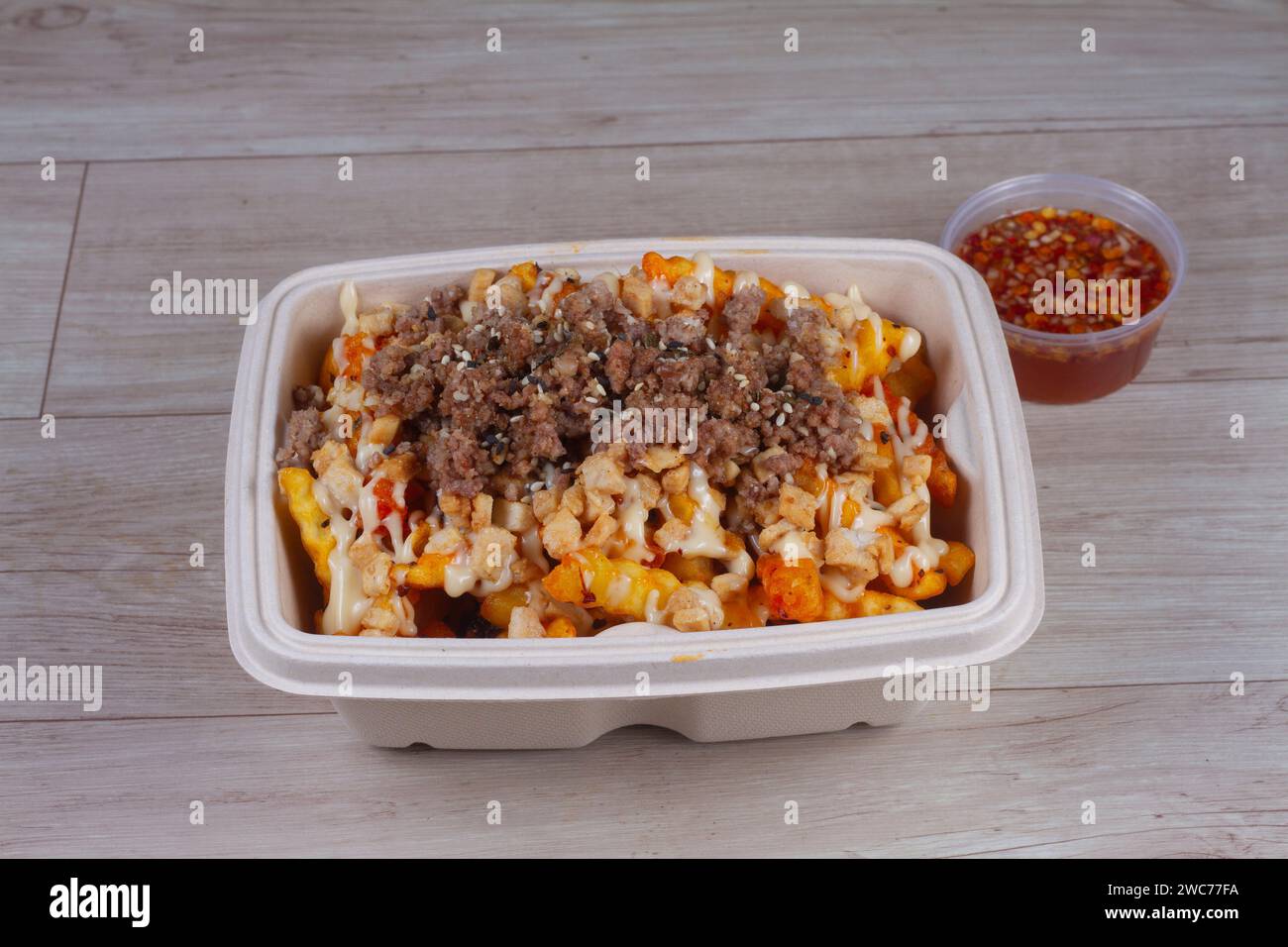 Poke bowl fried chicken hi-res stock photography and images - Alamy