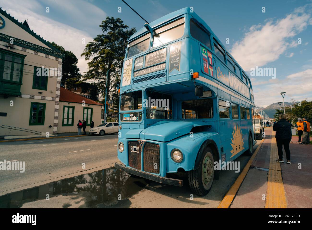 Prefectura naval avenue hi-res stock photography and images - Alamy