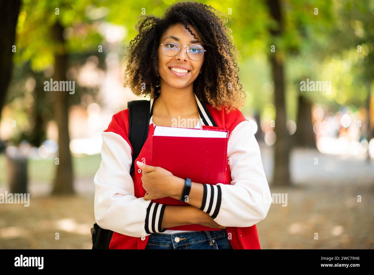 African student degree hi-res stock photography and images - Alamy