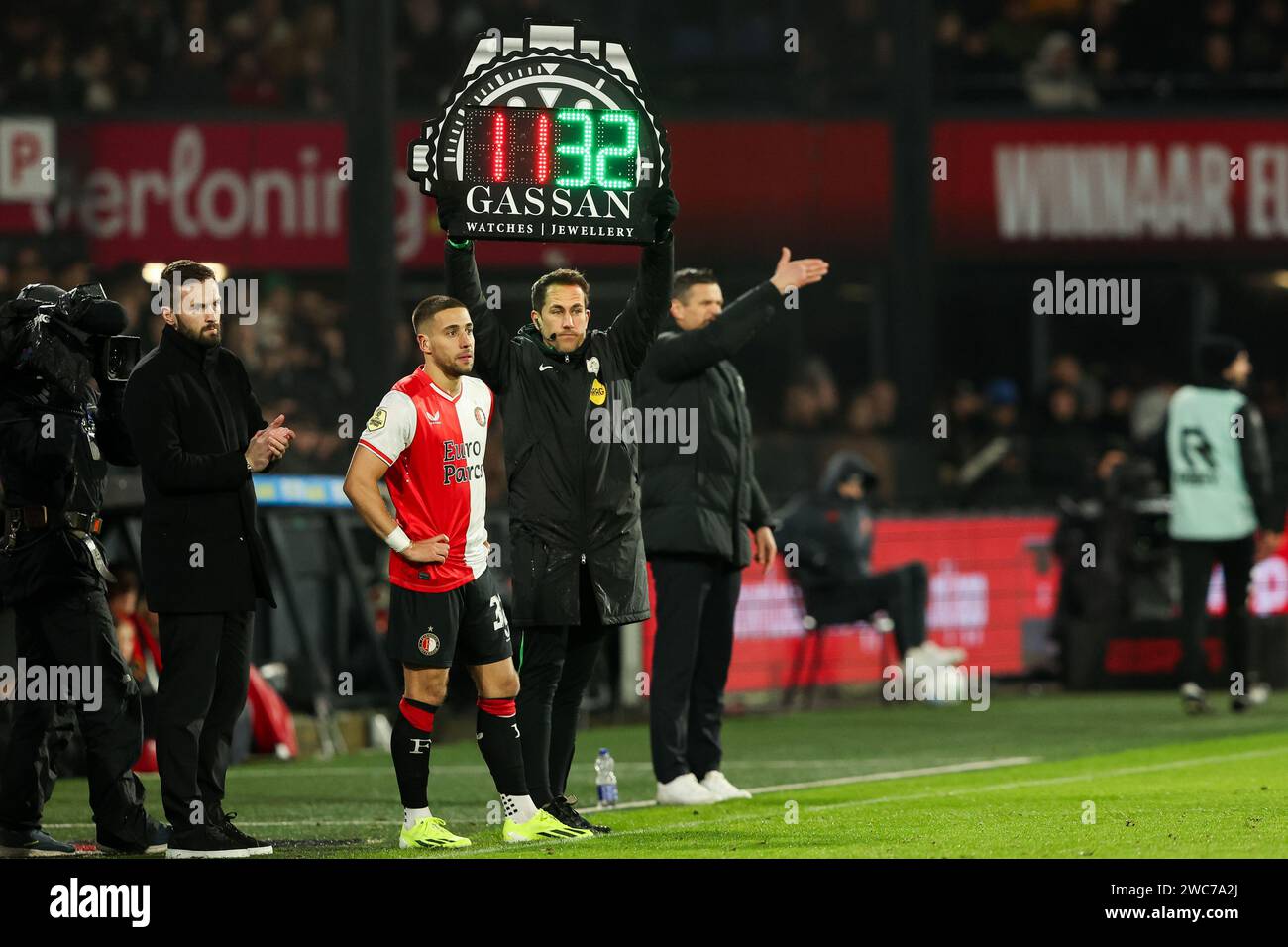 Rotterdam, Nederland. 14th Jan, 2024. ROTTERDAM, NEDERLAND - JANUARY 14: Fourth official Martin ...