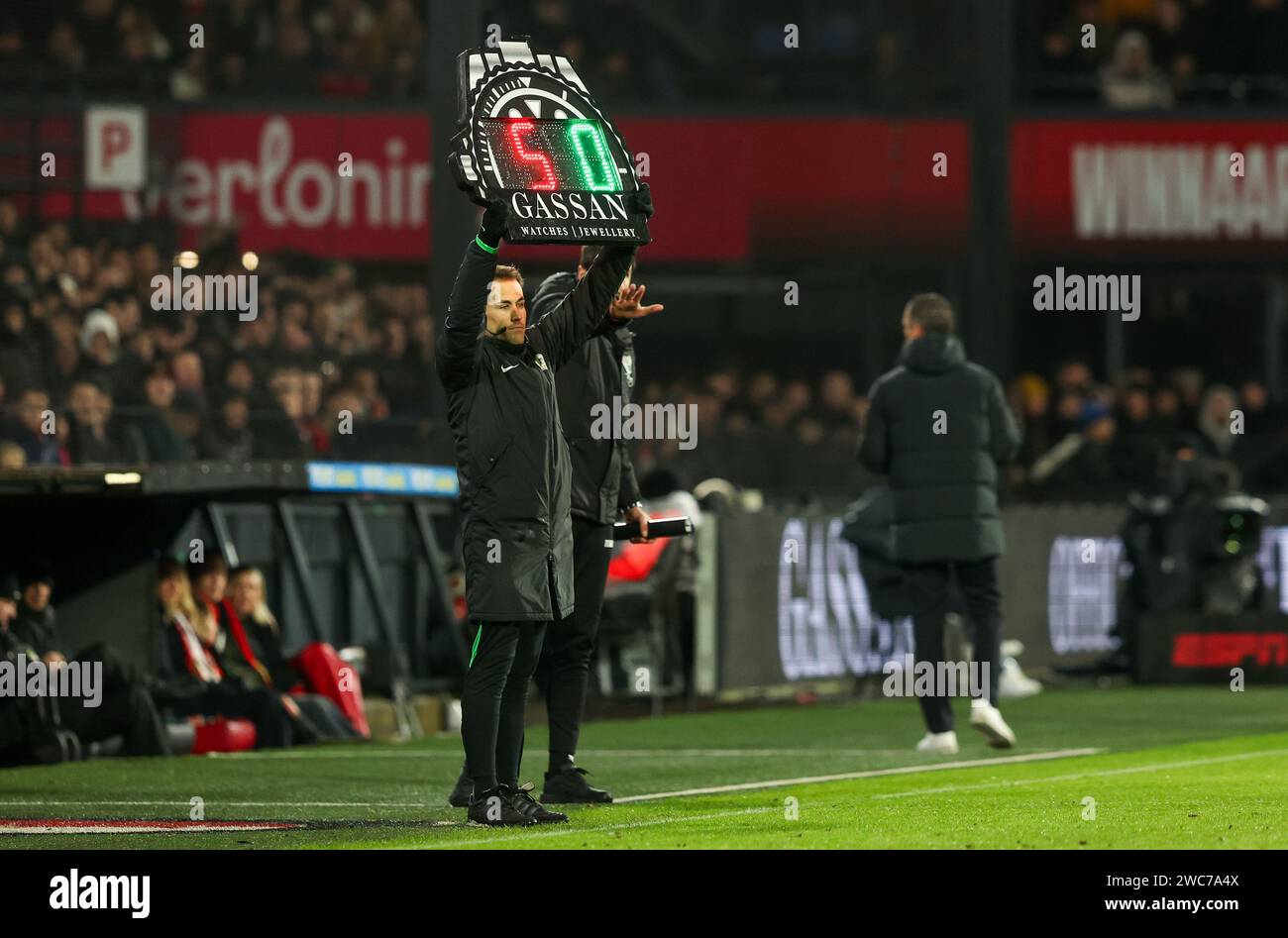 Rotterdam, Nederland. 14th Jan, 2024. ROTTERDAM, NEDERLAND - JANUARY 14: Fourth official Martin ...