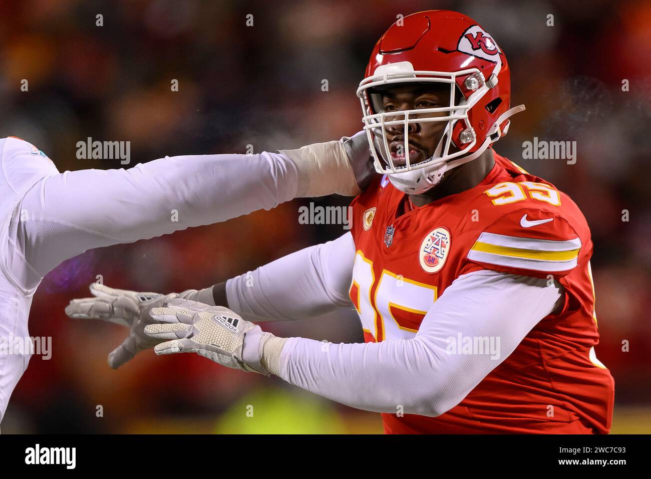 Kansas City Chiefs defensive tackle Chris Jones rushes against the ...