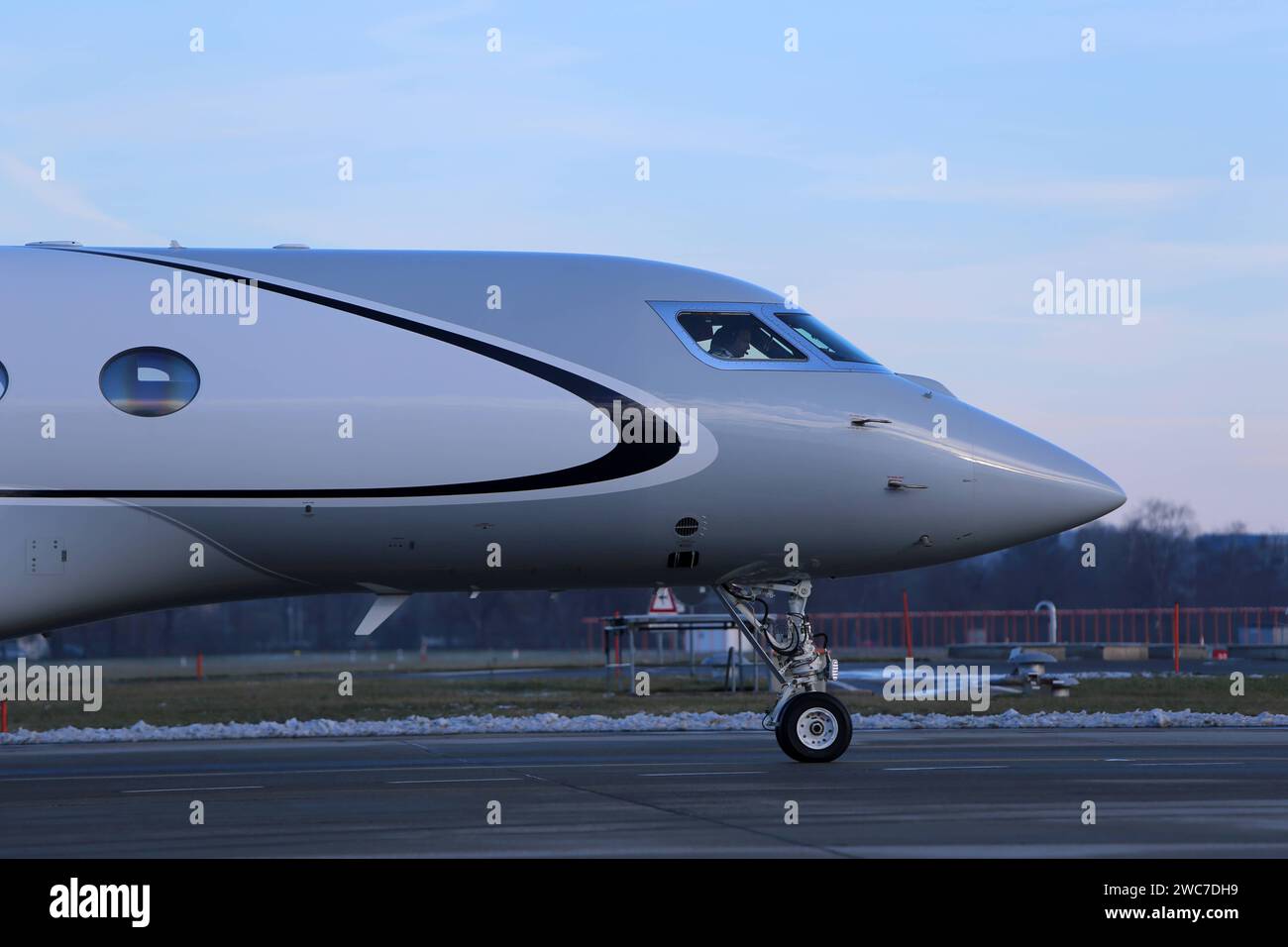 Ein Learjet vom Typ Gulfstream G600 mit der Registrierung T7-ADA nach ...