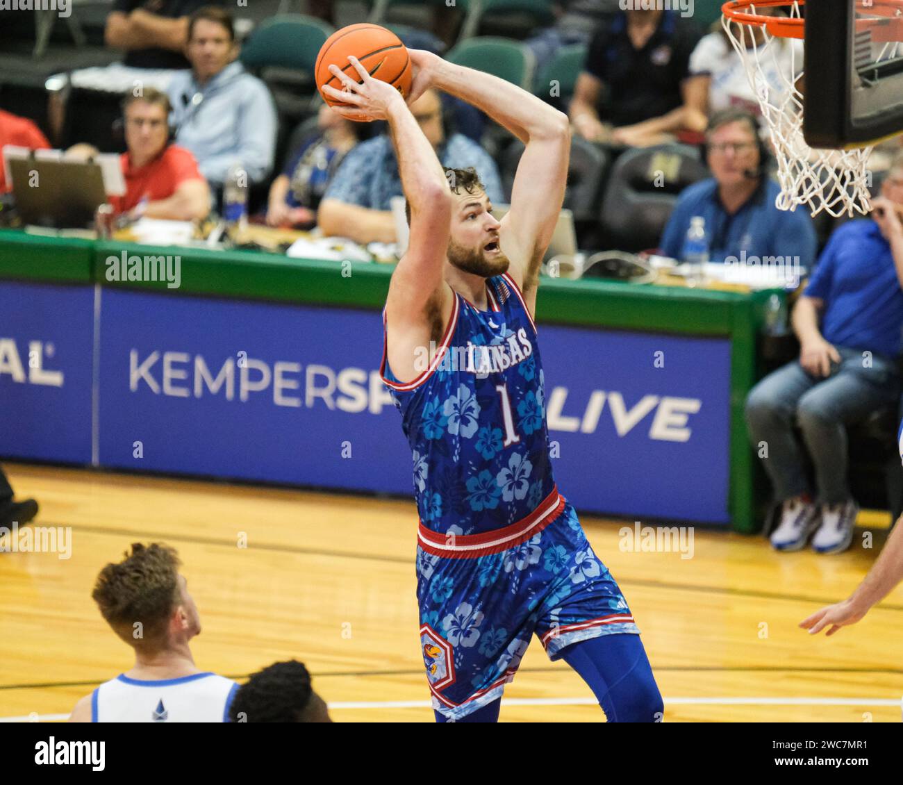 Honolulu, Hawaii, USA. 20th Nov, 2023. Kansas center Hunter Dickinson ...