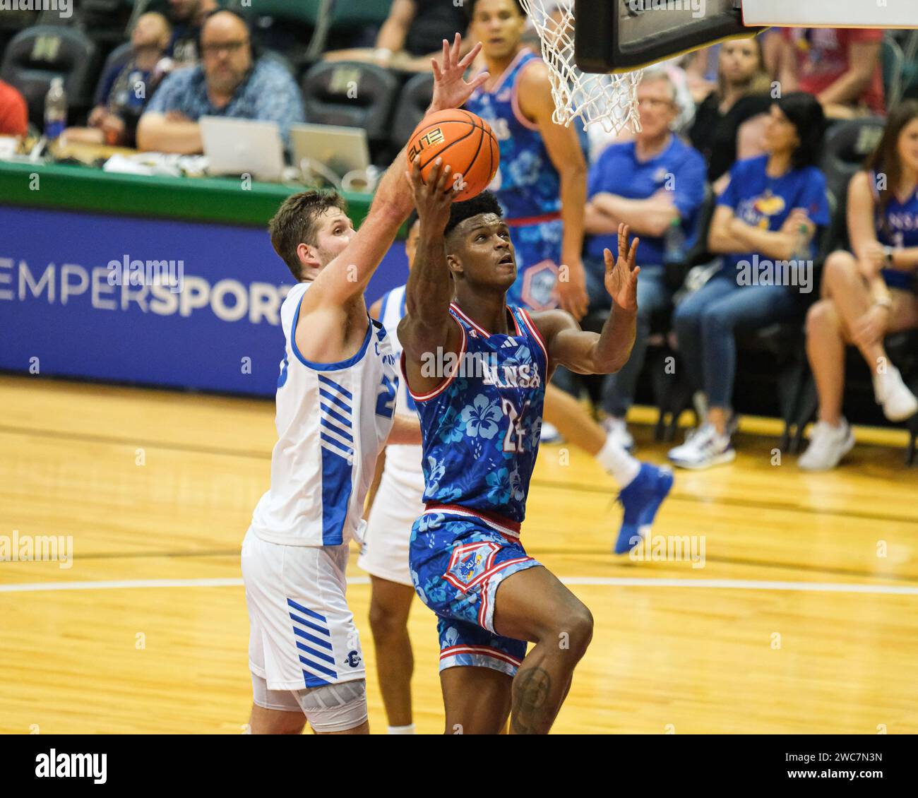 KJ Adams Jr. 20th Nov, 2023. (24) goes in the for layup during the ...